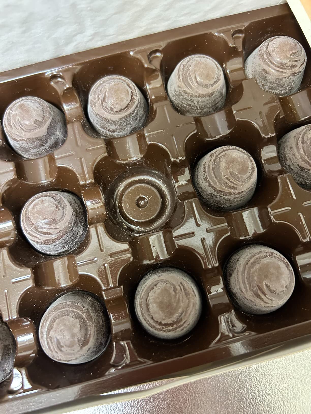 Amazon | ラロシェル(LAROSHELL) スコッチウイスキーチョコ 150g | LAROSHELL(ラロシェル) | チョコレート 通販