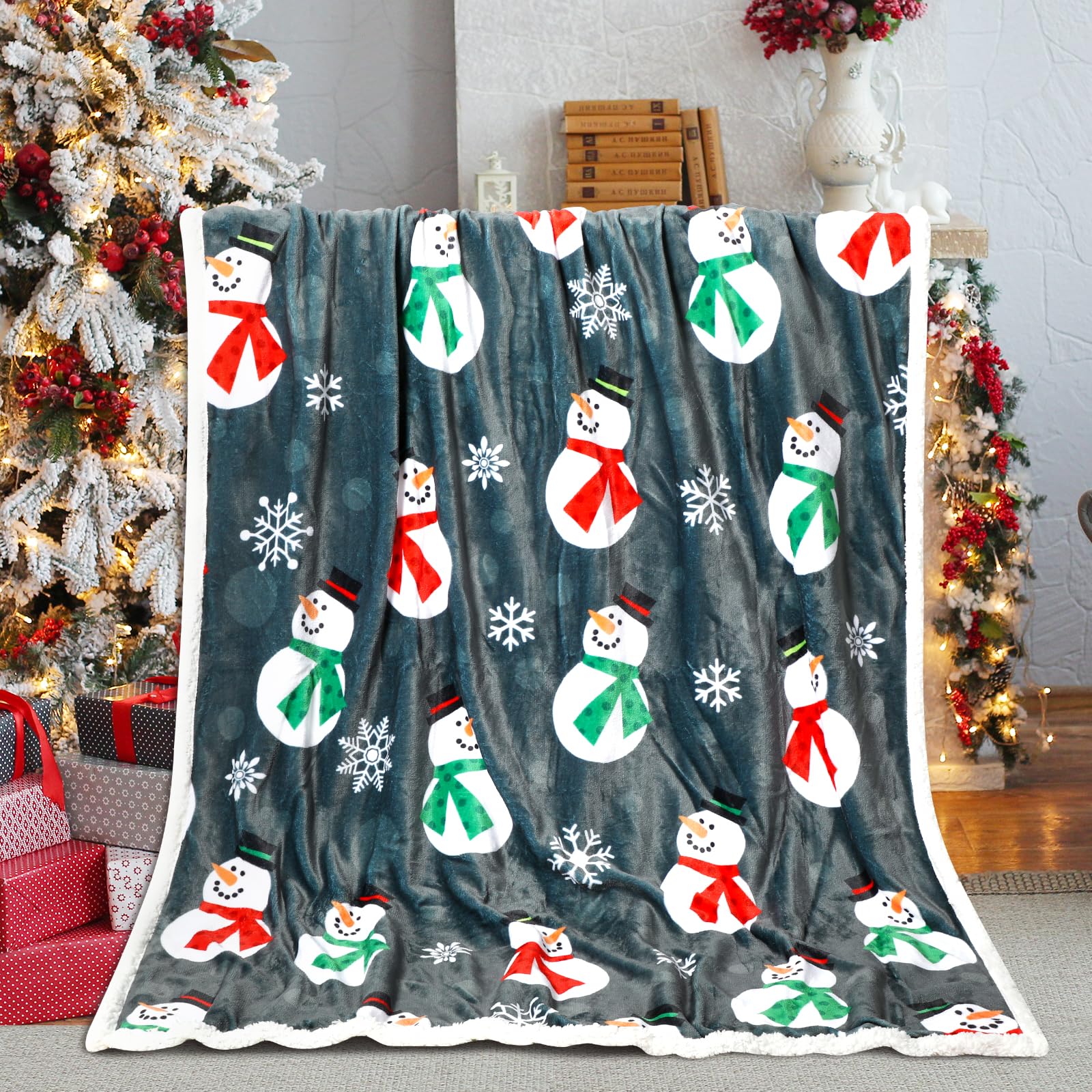 Amazon.com: YIDAKO 50" X 60" Snowman Christmas Throw Blankets,Winter ...