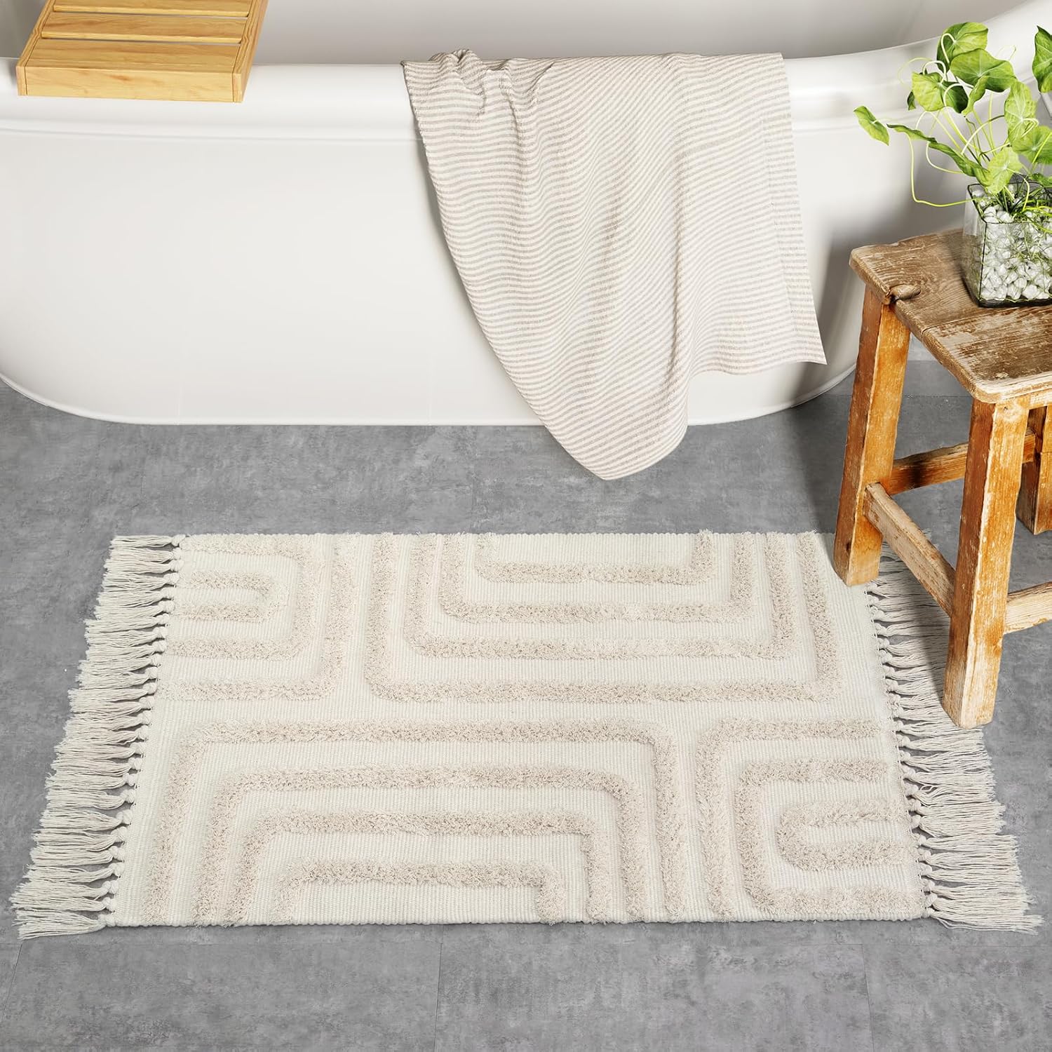 Amazon.com: Lahome Labyrinth 2x3 Rug, Boho Bathroom Rugs Small Tufted ...