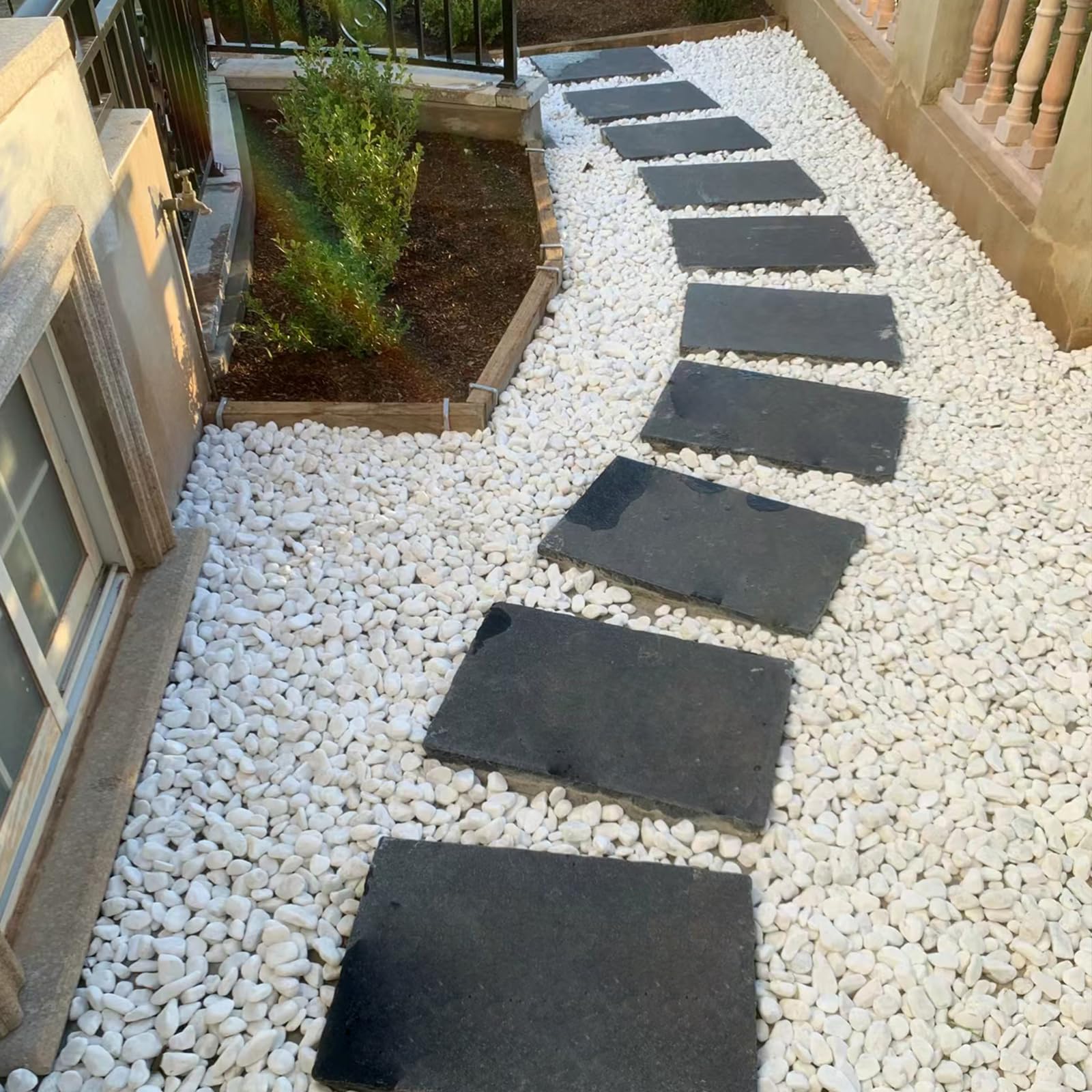 Snapklik.com : 40 Lbs White Rocks For Landscaping, 1-2 Inch White ...