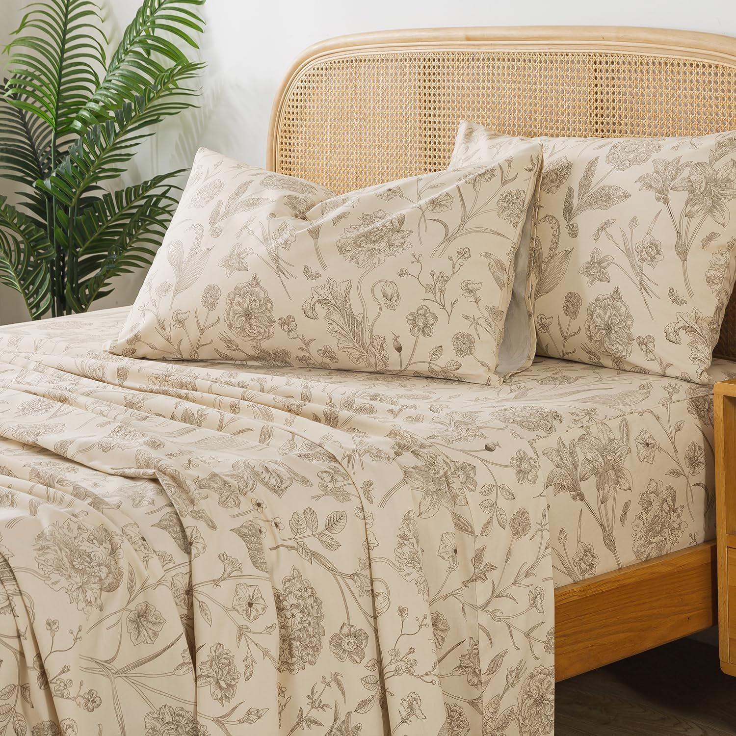 Amazon.com: Zusbest Queen Sheet Set 100% Percale Cotton Beige Floral ...