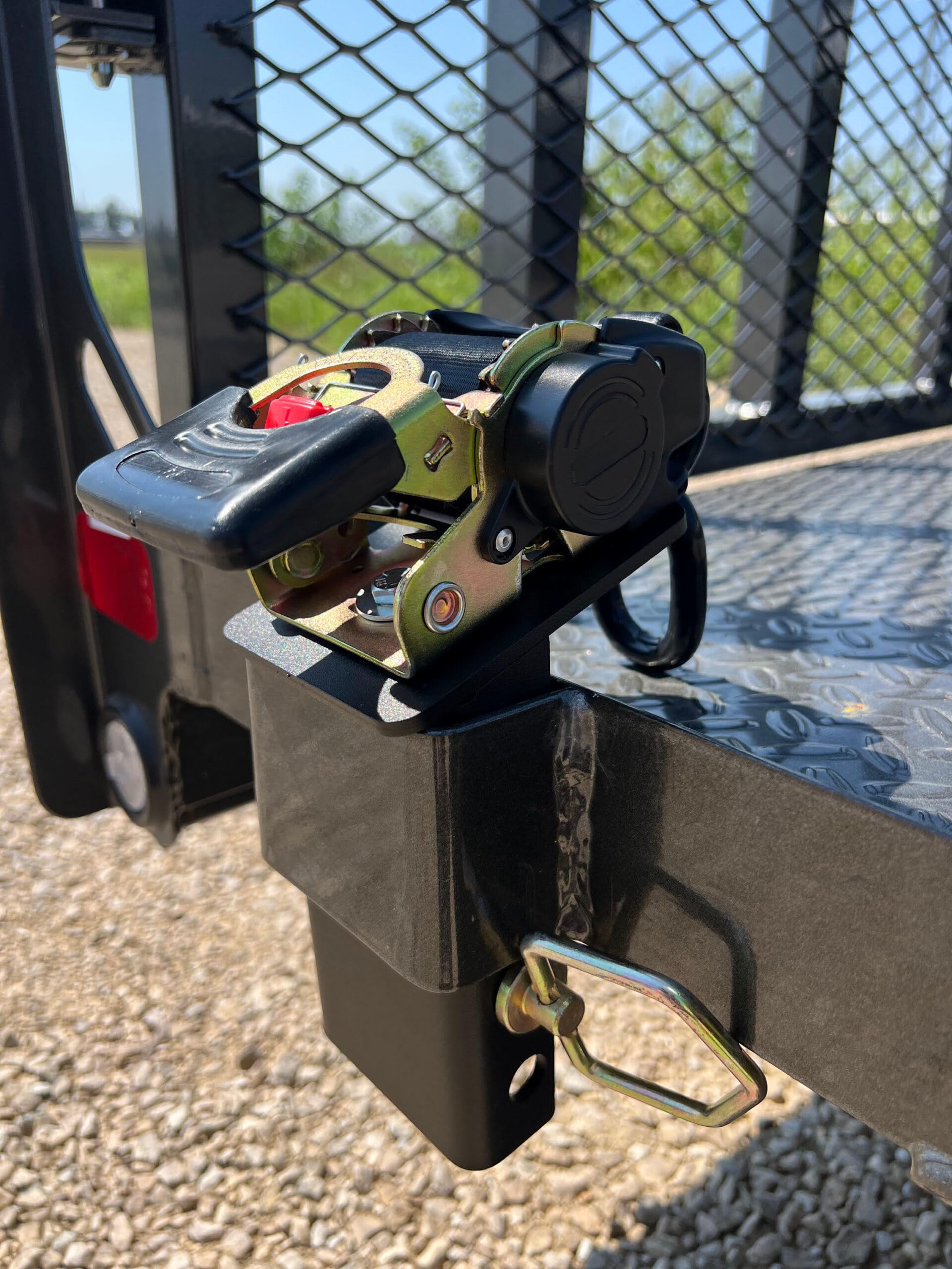 Snapklik.com : Hawk Hold Stake Pocket Bracket TIE Down