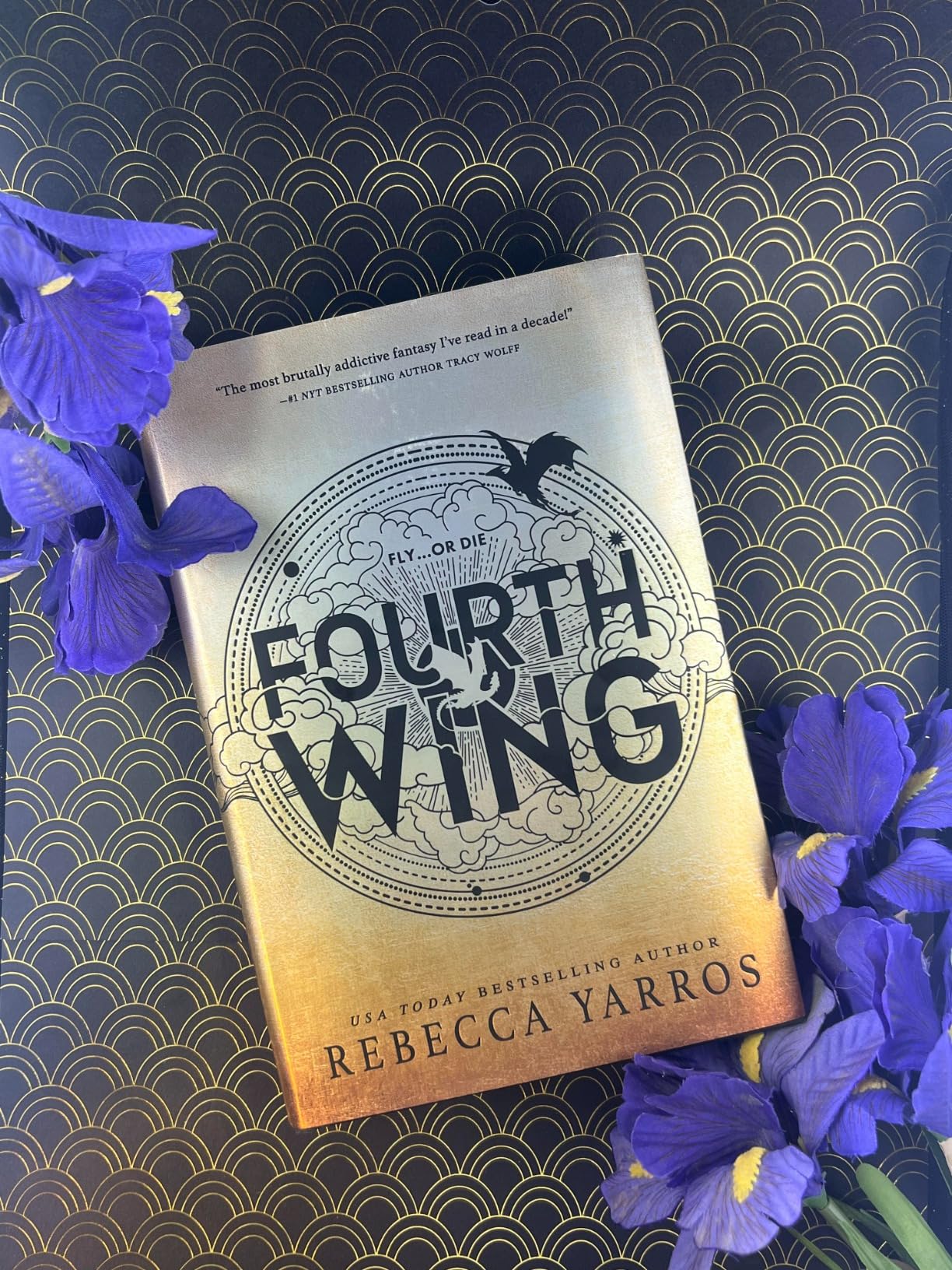 Fourth Wing: Your New Fantasy Romance Obsession Starts Here! : Yarros ...