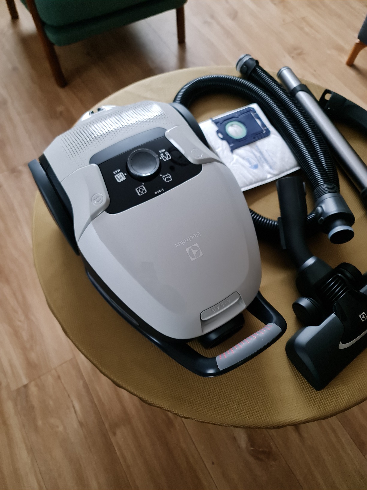 Electrolux Pure D9, Aspirateur Traineau avec Sac, Haute Performance ...