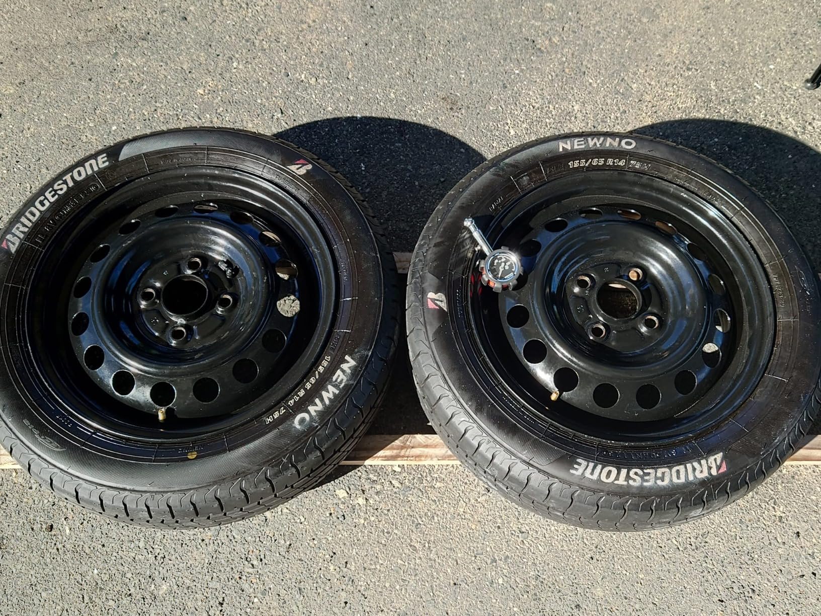 Amazon | 【4本セット】太平洋工業 PACIFIC TR 413 CL 日本製 タイヤバルブ 乗用 車 スクーター スナップインバルブ 自動車用 | エアバルブキャップ | 車＆バイク