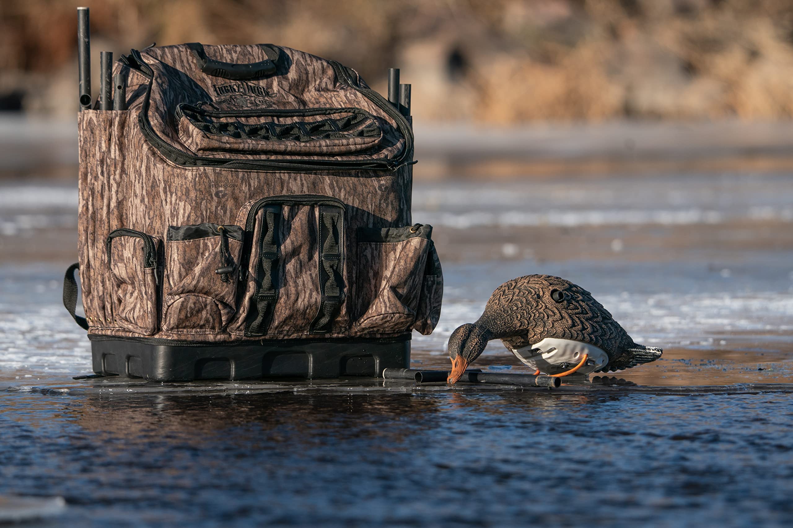 Snapklik.com : Lucky Duck 4 Slot Motion Decoy Bag For Waterfowl Hunting