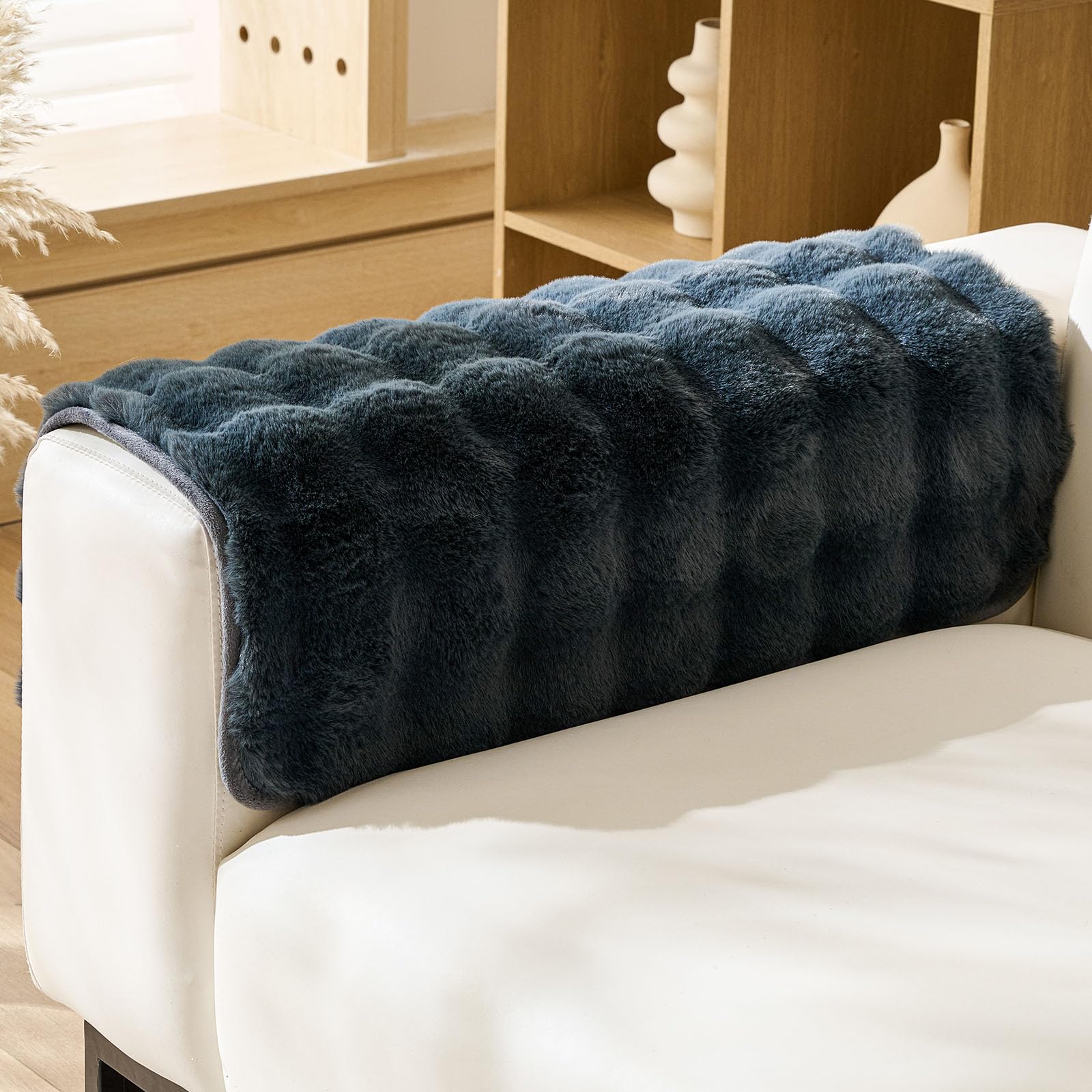 Amazon.com: Huierxun Faux Fur Armrest Cover Backrest Cover Fuzzy Plush ...