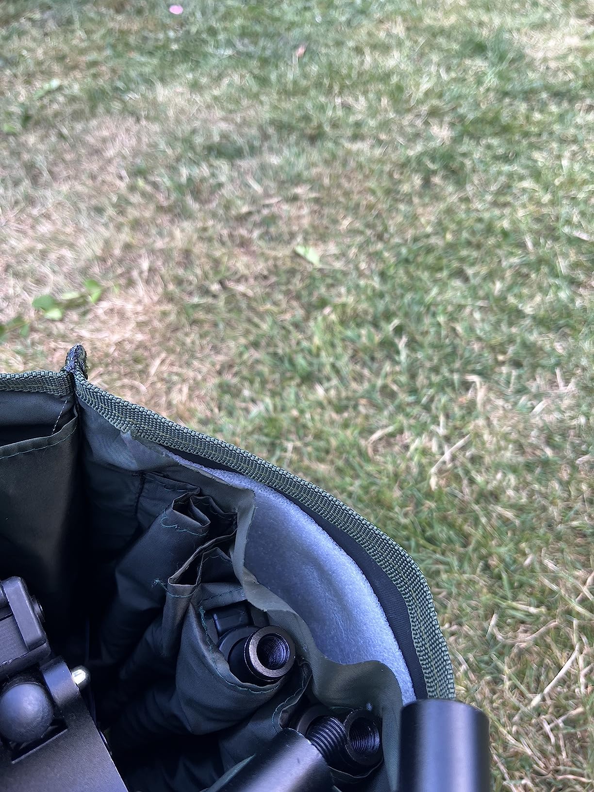 NGT DYNAMIC POD ADJUSTABLE 3 ROD COMPACT TRAVEL ROD POD WITH CASE CARP ...