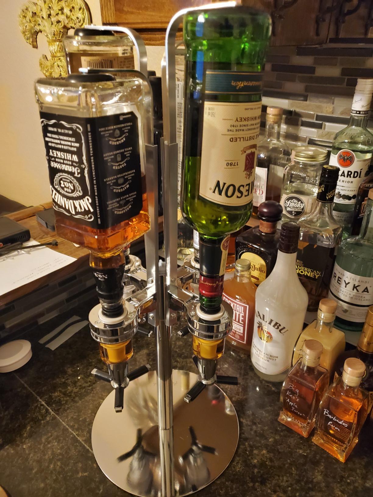 Amazon.com: Final Touch 4 Bottle Rotating Liquor Dispenser/Bar Caddy ...