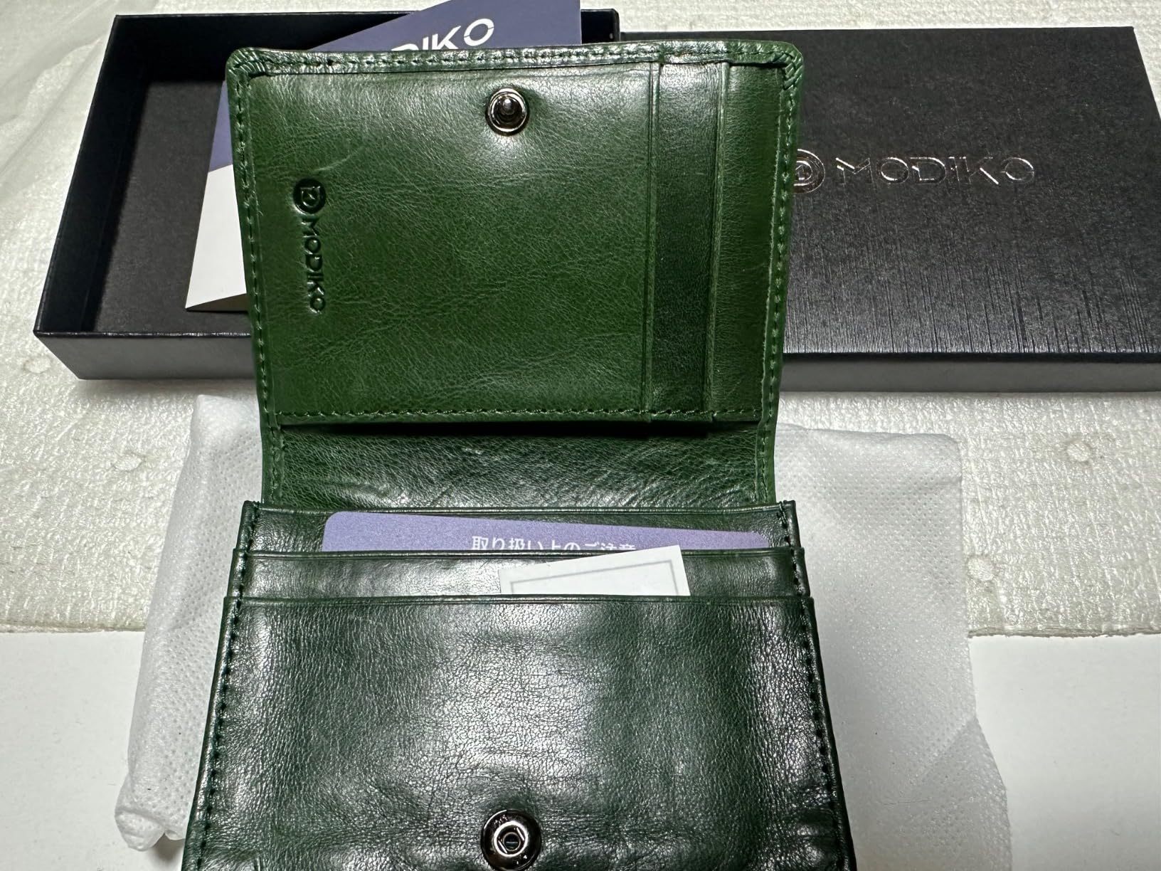 Amazon | [Modiko] 名刺入れ メンズ 名刺ケース 本革 日本製 姫路レザー 大容量 60枚 6ポケット 角が折れない スナップボタン付き 取り出しやすい (ブラック) | 名刺入れ