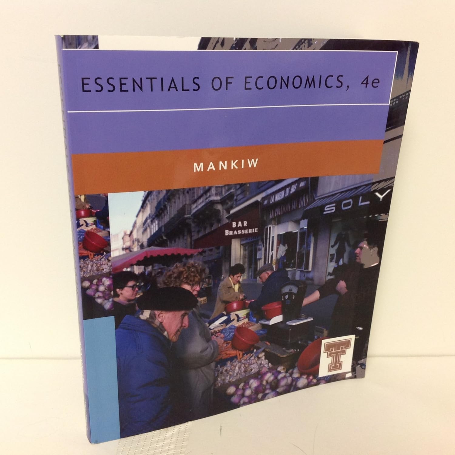 Essentials of Economics: N. Gregory Mankiw: 9780324368741: Amazon.com ...