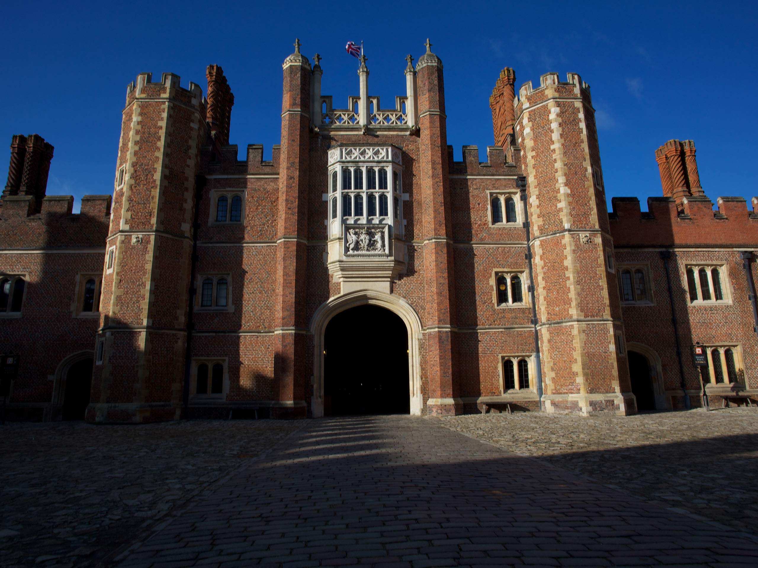 Watch Inside the Court of Henry VIII Season 1 | Prime Video