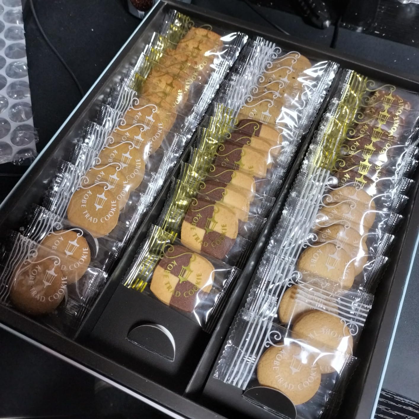 Amazon.co.jp: Kobe Trad Cookies Assorted Cookies / Pack of 39 ...