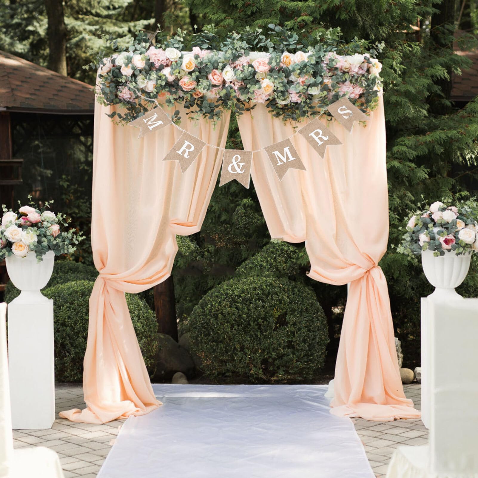 Burlap Wedding Backdrop 28 Rustic Wedding Centerpieces We Love
