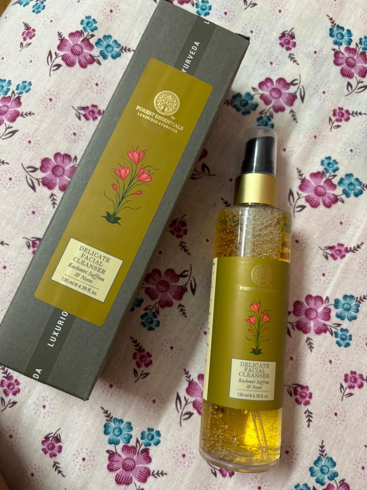 Forest Essentials Delicate Saffron & Neem Facial Cleanser with ...