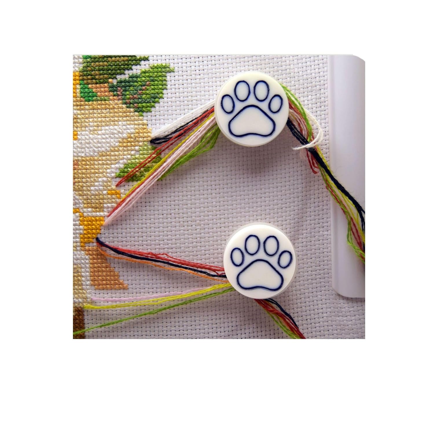 Amazon.com: The set of 2 needle minders floss holders keeper magnetic ...