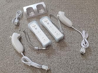 Amazon.com: FASIGO Wii Remote with Nunchuck, Wii Controller with ...