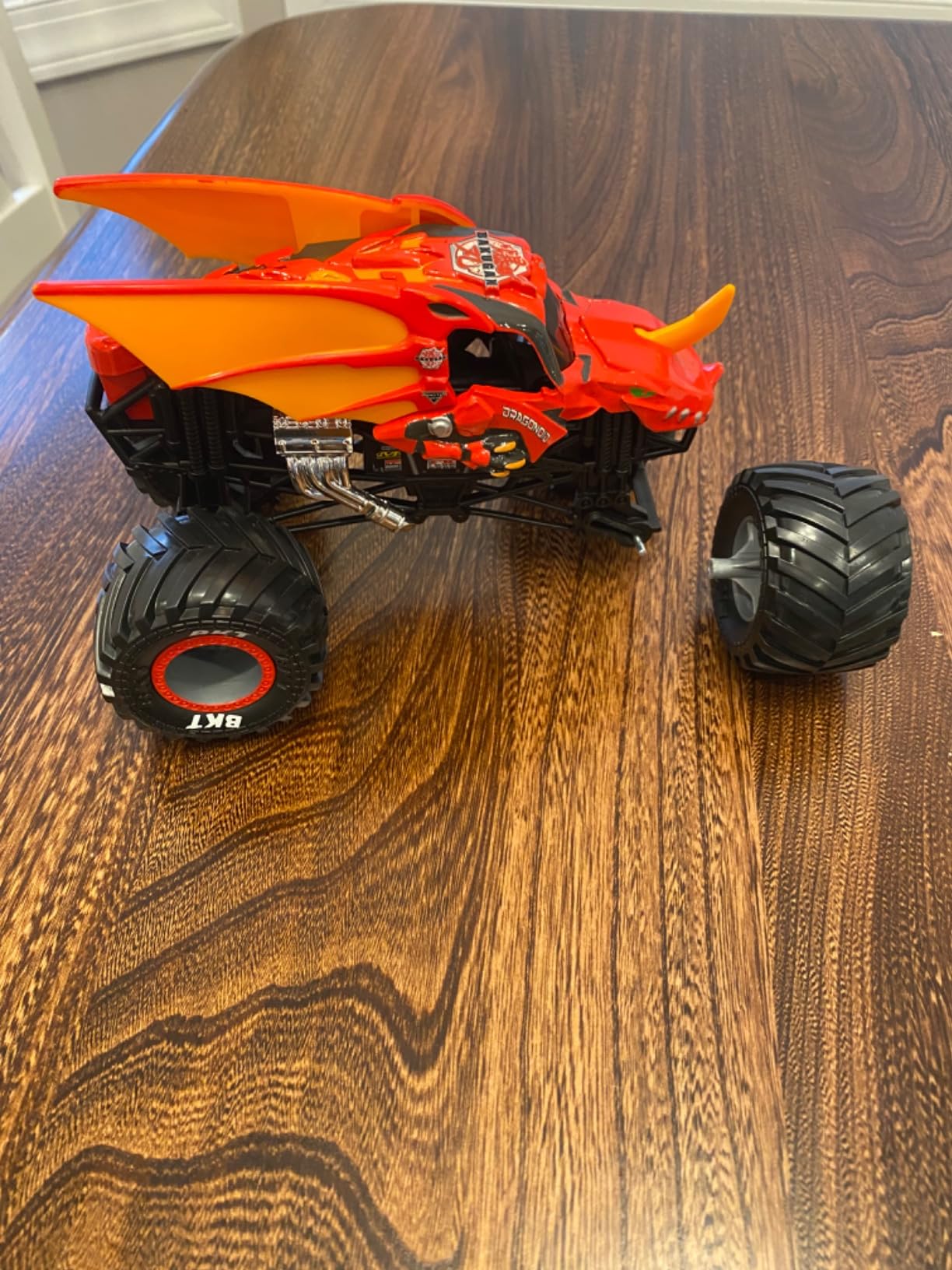 Amazon.com: Monster Jam, Official Bakugan Dragonoid Monster Truck ...