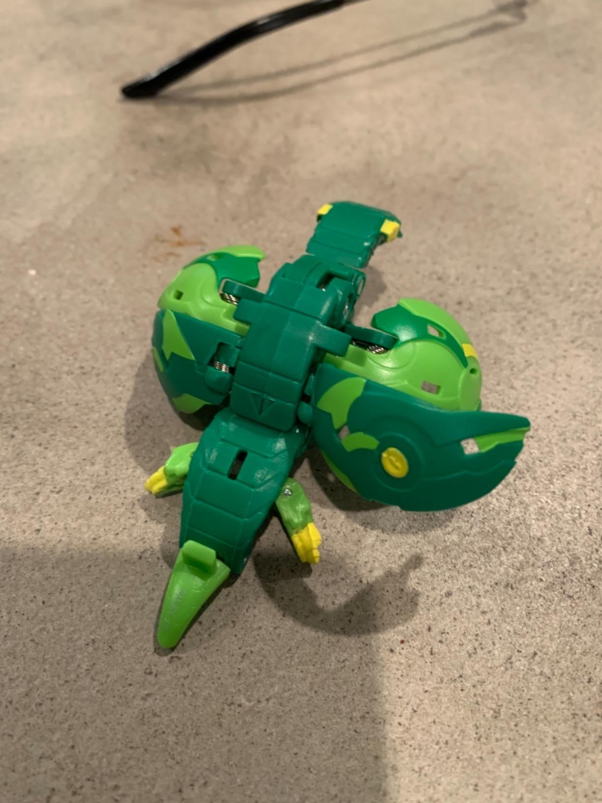 Amazon.com: Bakugan, Battle Pack 5 Pack, Darkus Cyndeous & Aurelus Trox ...