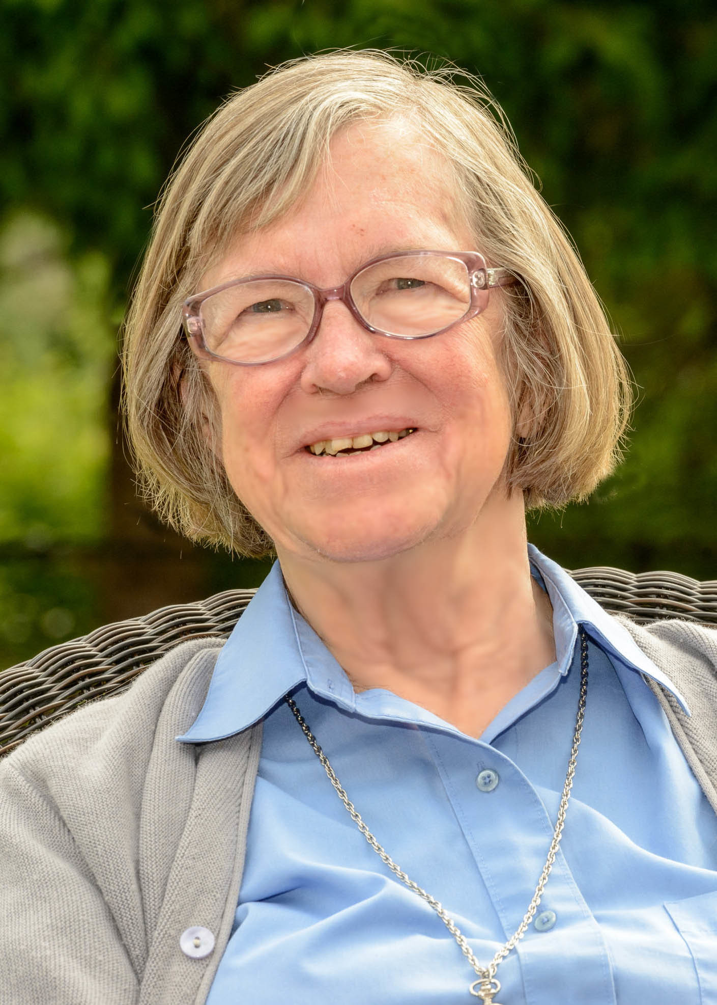 Amazon.com: Ann B. Irish: books, biography, latest update