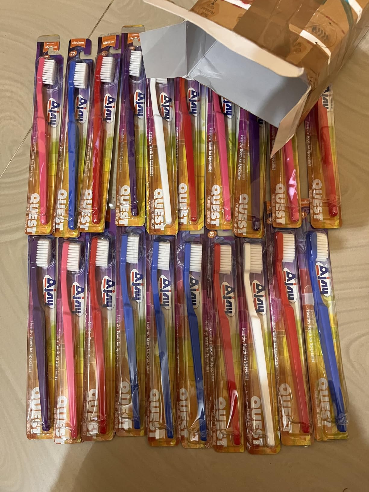 Buy Ajay Quest Multicolor Toothbrush Vxi (Pack Of 24) - Medium - Manual ...