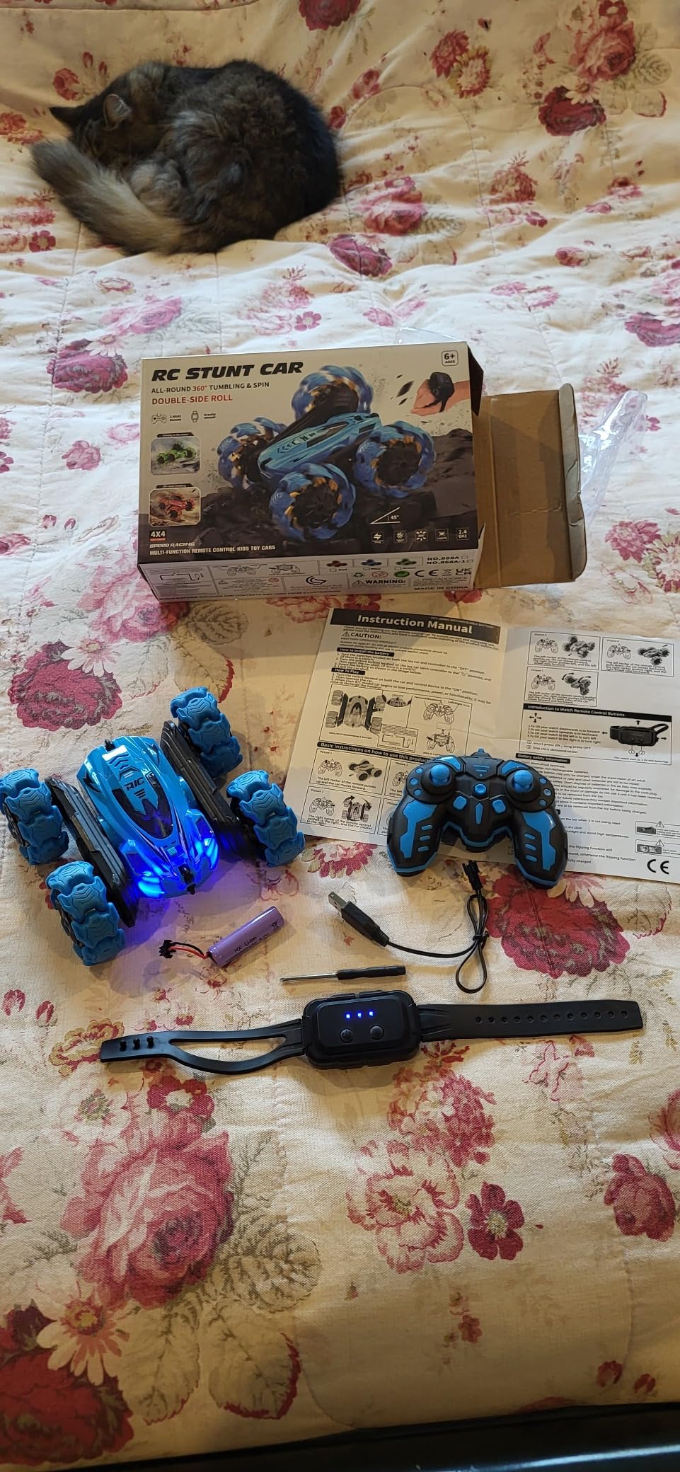 Amazon.com: Jovow Gesture Sensing RC Stunt Car, 2.4GHz Explosive Remote ...