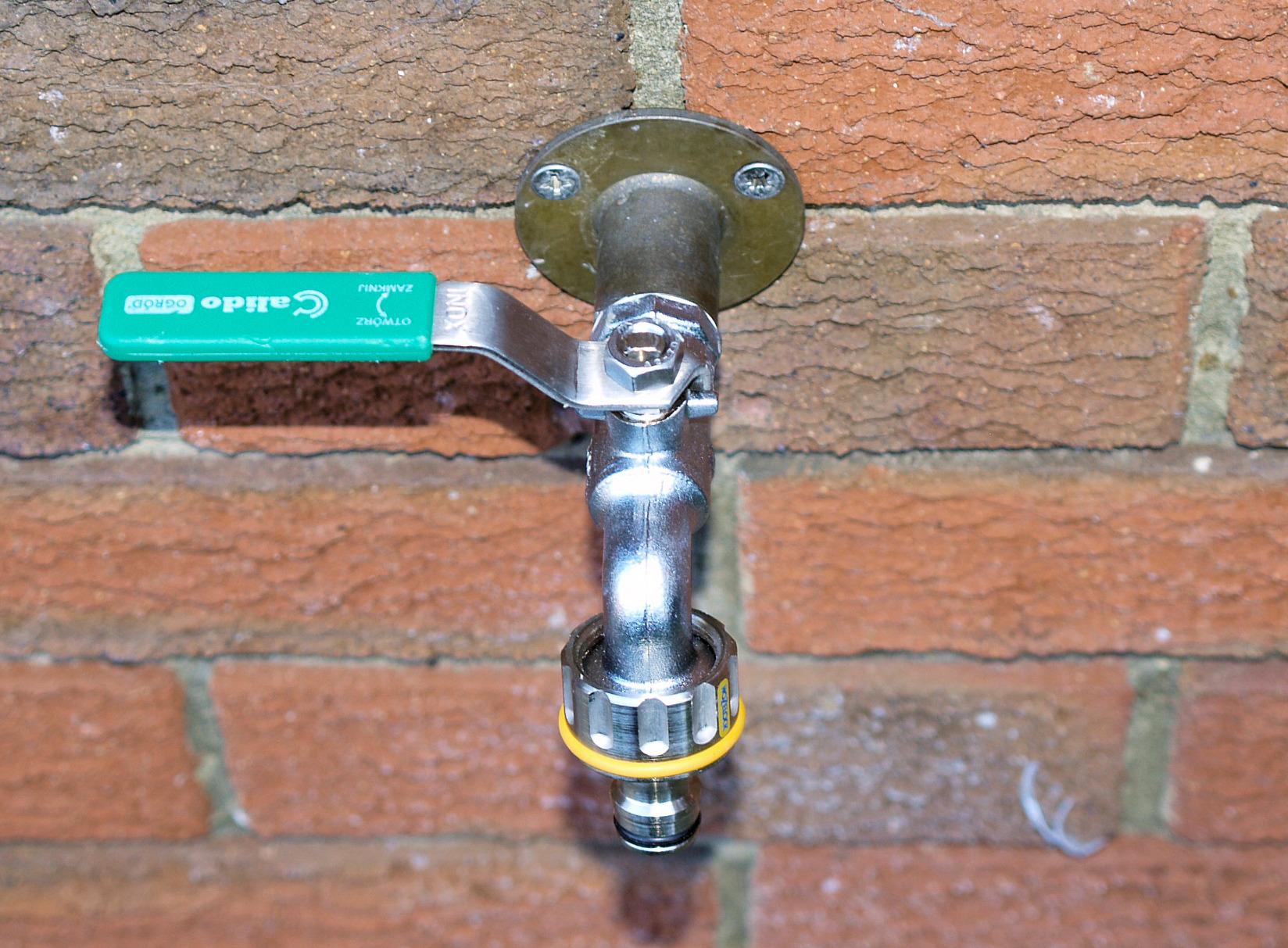 BFG Outside Tap Kit, 1/2" BSP Inlet x 3/4" BSP Outlet, Garden Tap Kit ...