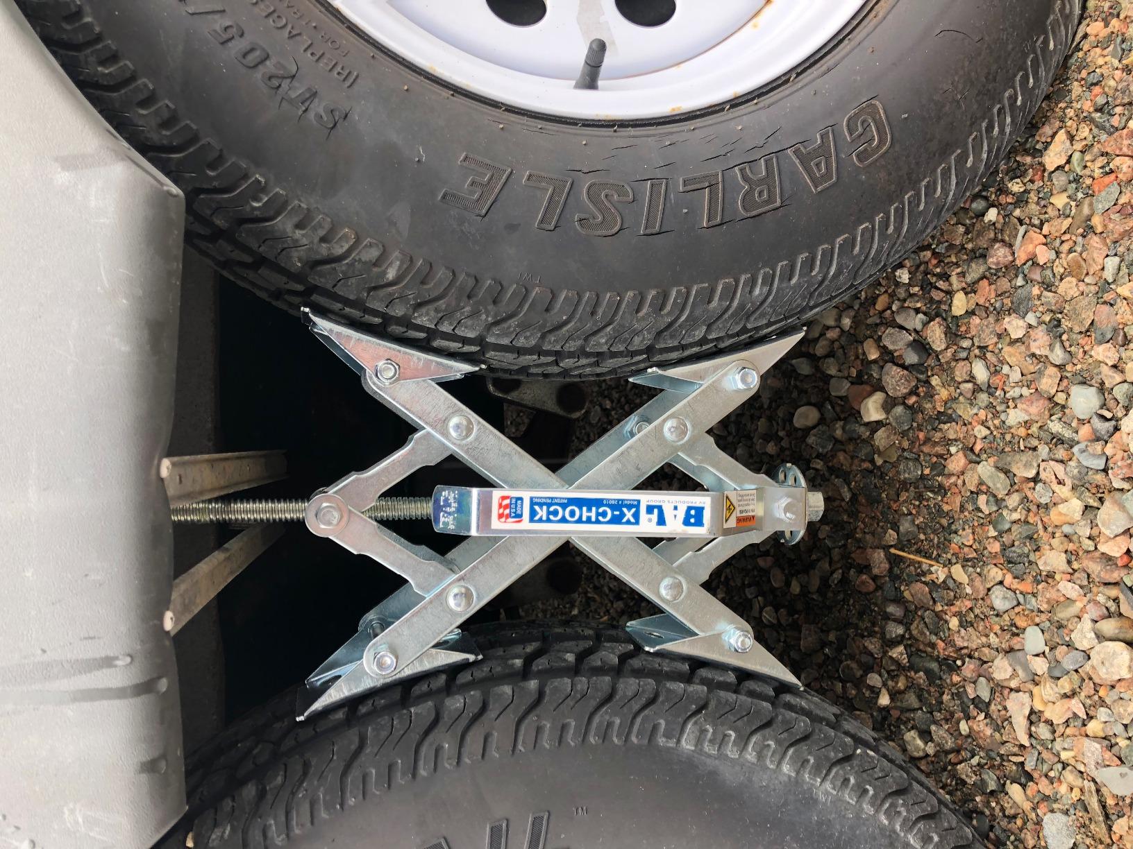 BAL 28012 X-Chock Tire Locking Chock, Chrome : Amazon.ca: Automotive