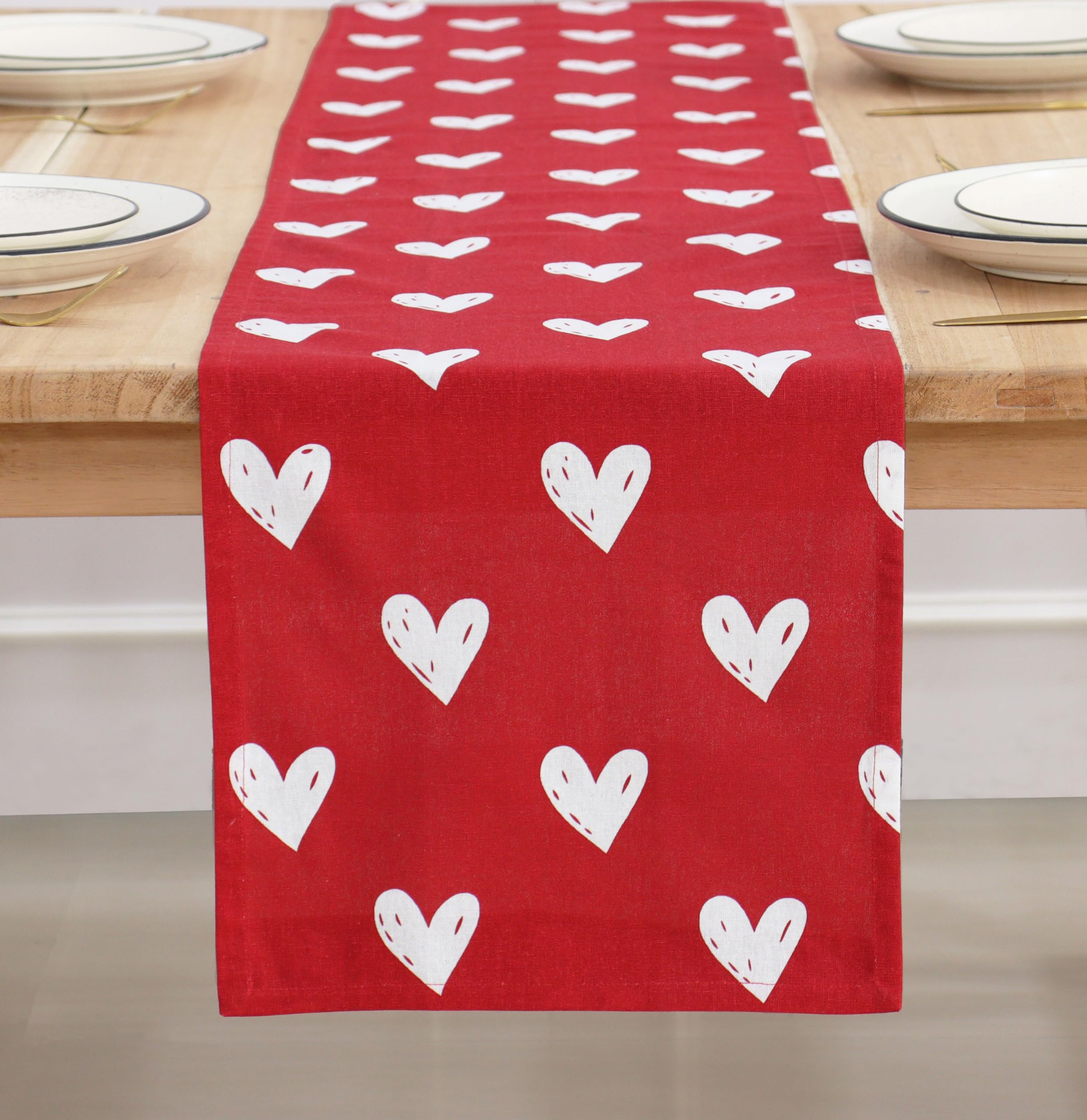 Amazon.com: PurpleEssences Valentines Day Table Runner Love Heart Table ...