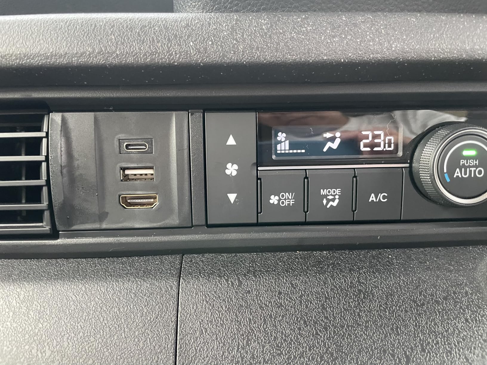 Amazon.co.jp: 新型N-BOX JF5/JF6 純正ナビ用 HDMI E-A変換ケーブル J-HDMI-EA15 LUX ...