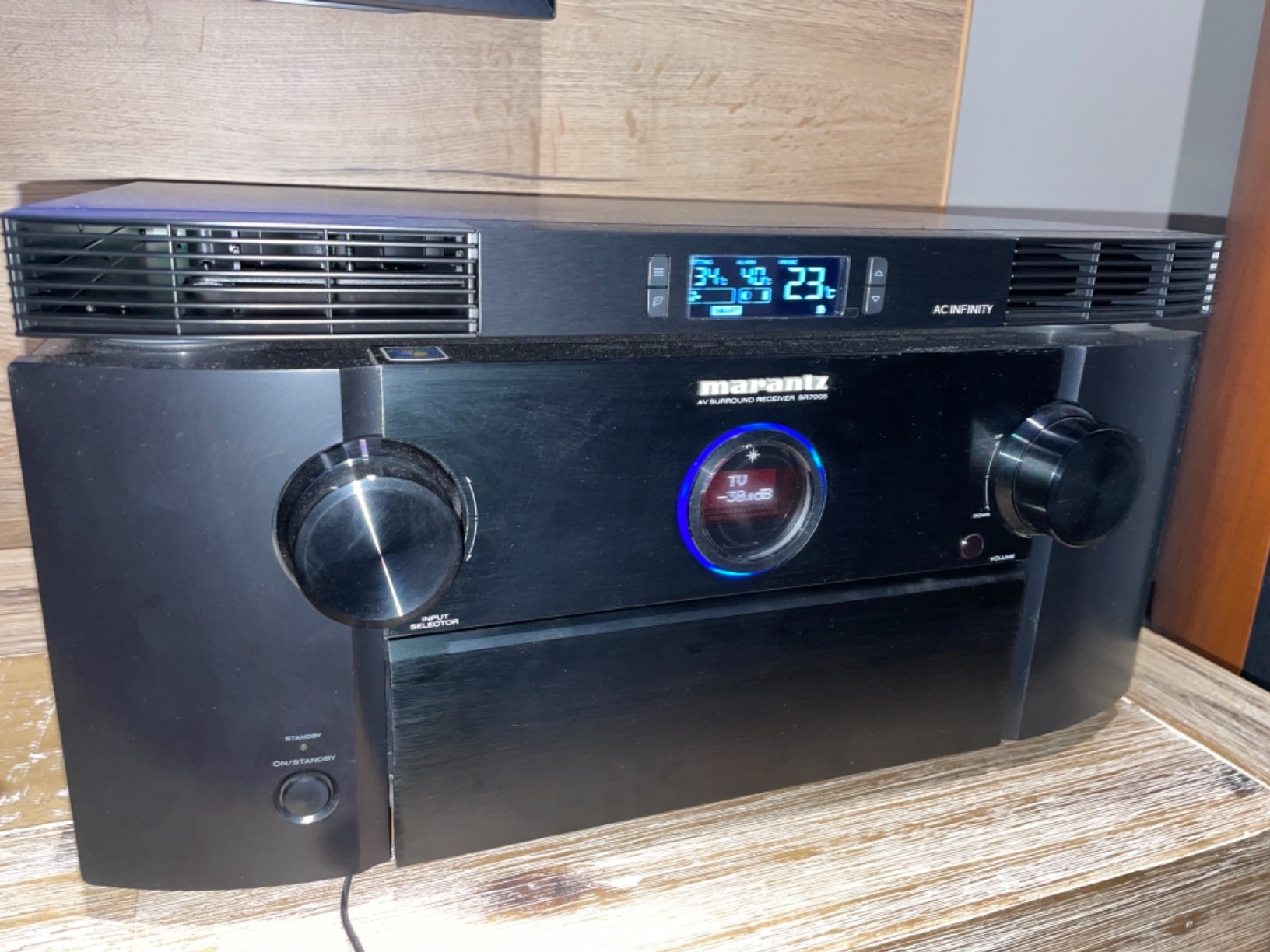 AC Infinity AIRCOM T10, Quiet Cooling Blower Fan System 17" Front ...