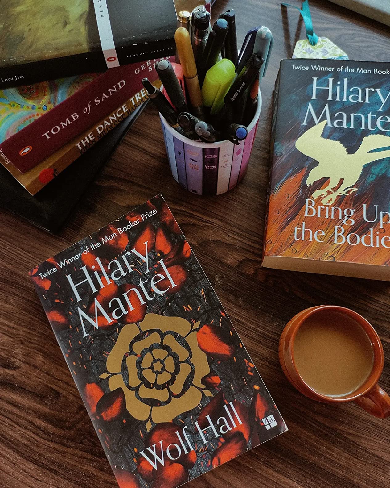 Wolf Hall (The Wolf Hall Trilogy) : Mantel, Hilary: Amazon.in: Books