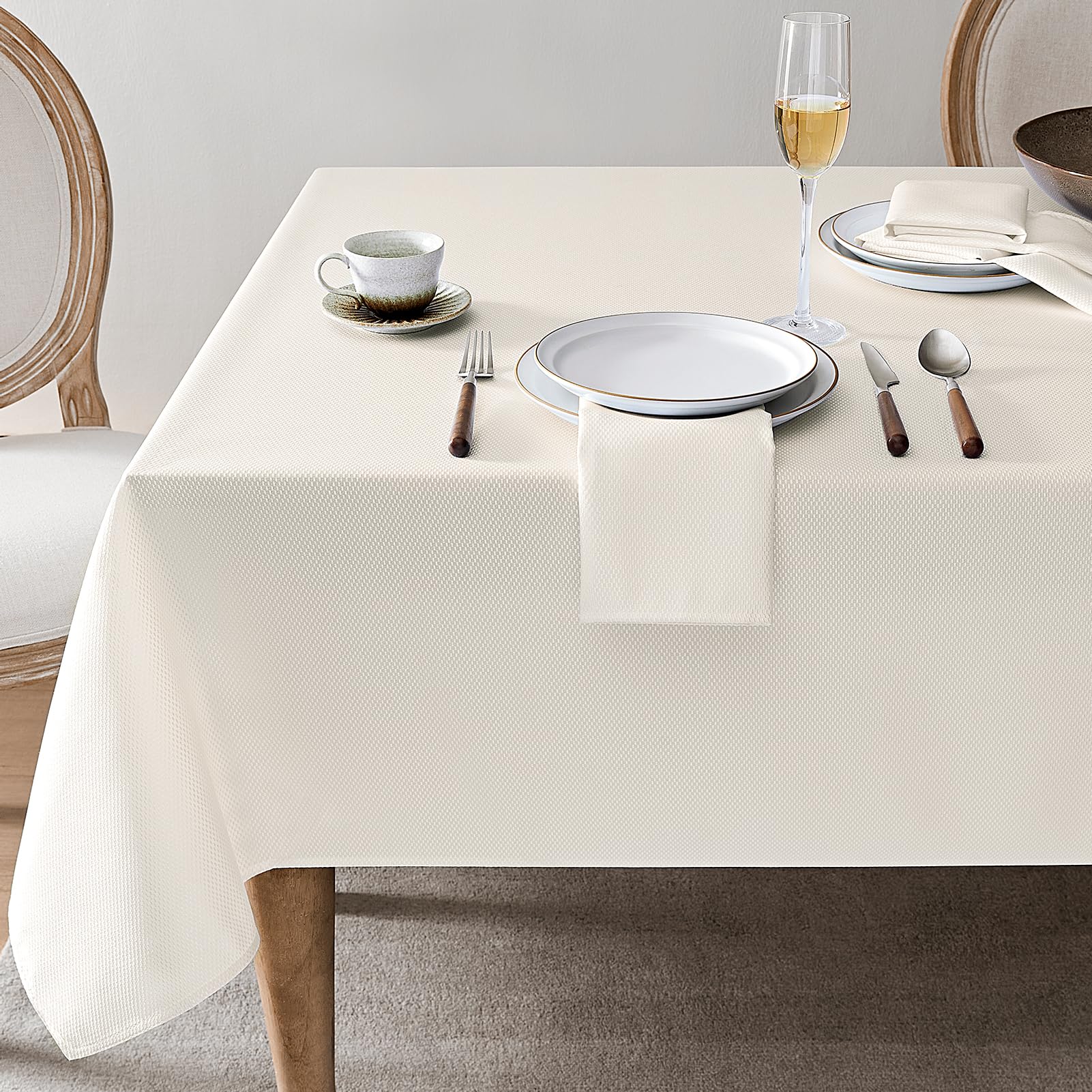 Amazon.com: Softalker Rectangle Jacquard Tablecloth, Shiny Textured ...