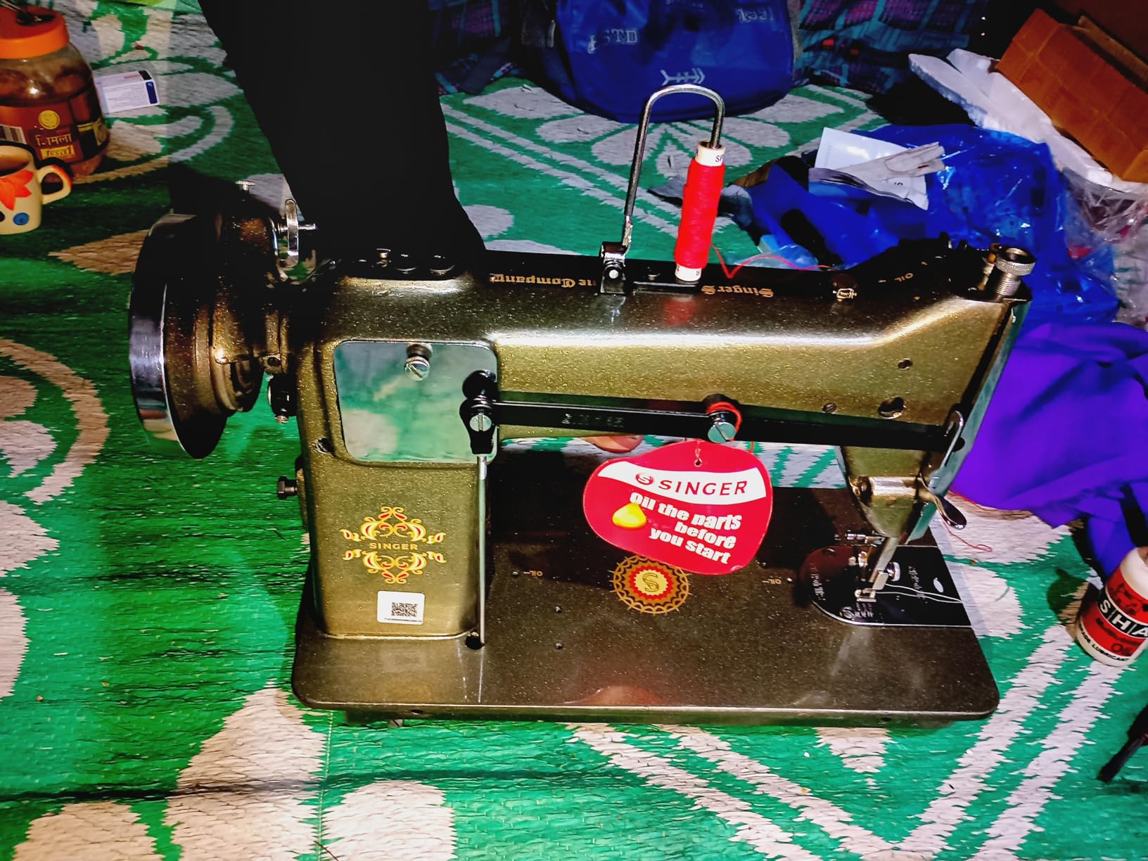 Singer Workmate Full Shuttle Umbrella Sewing Machine For Tailoring ...