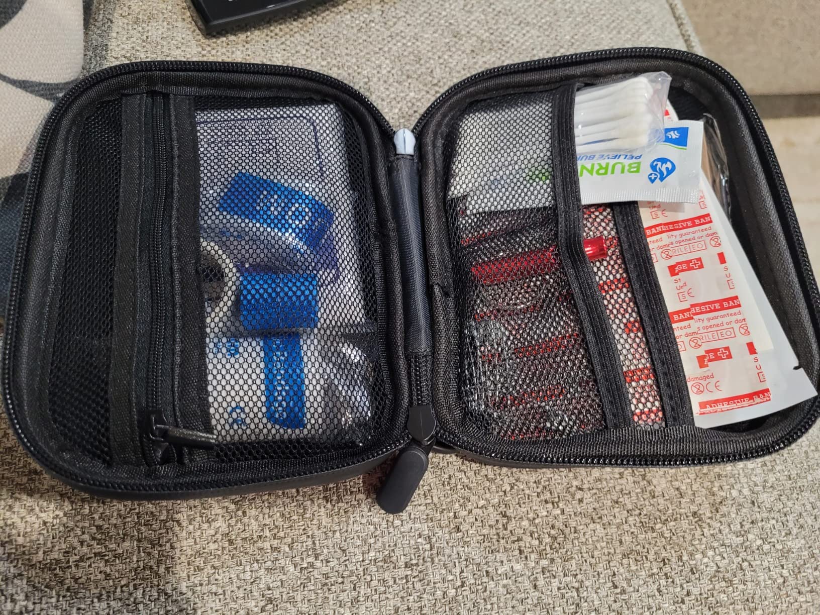 ROOBUCK First Aid Kit for Hiking, Backpacking, Camping Travel, Car ...