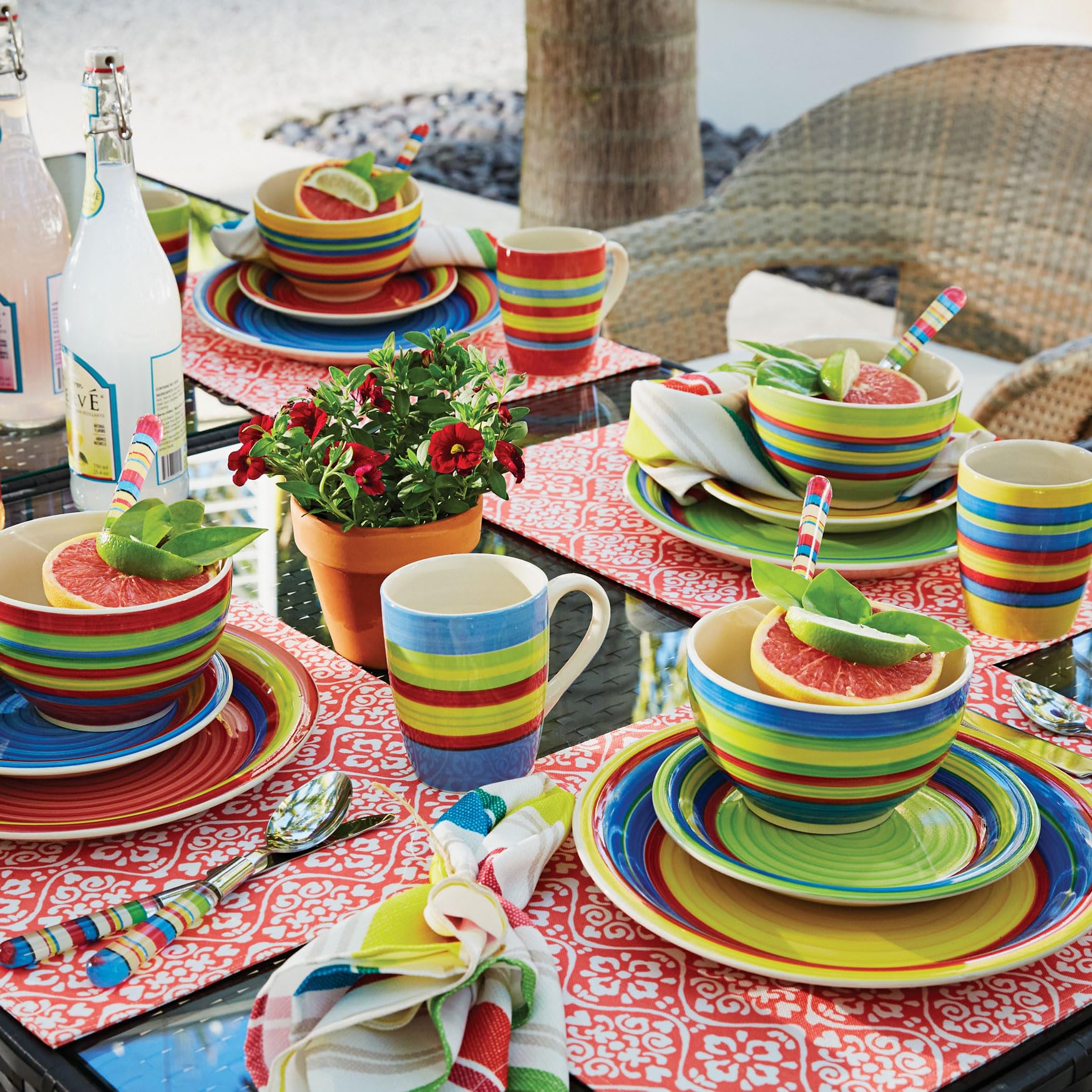 Snapklik.com : BrylaneHome 16 Piece Santa Fe Dinnerware Set