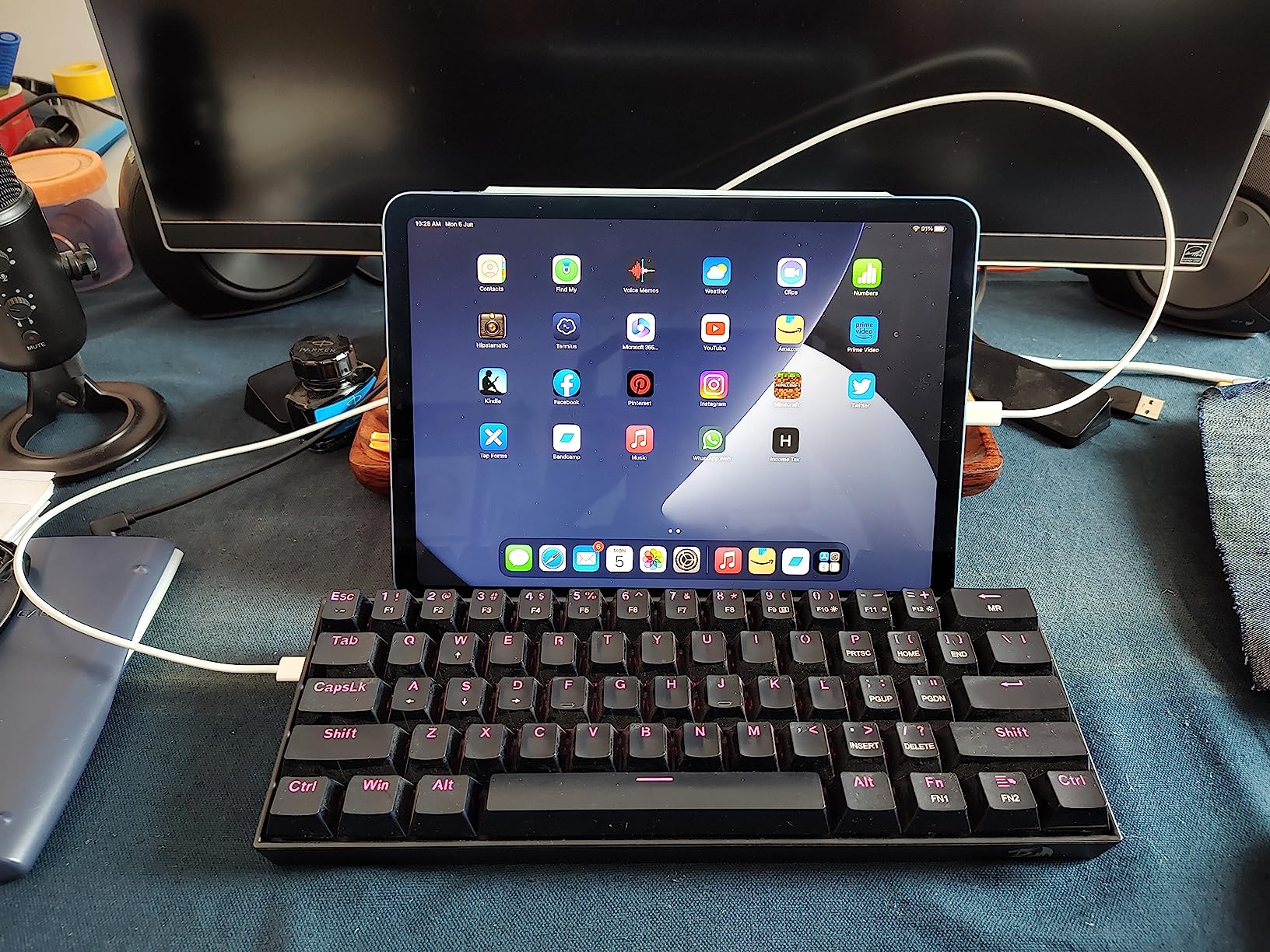 Apple iPad Air (5th Generation): with M1 chip, 27.69 cm (10.9″) Liquid ...