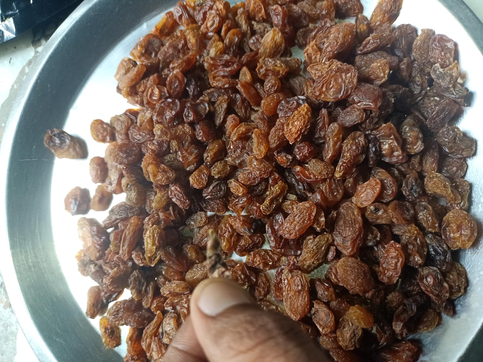 Kitchen Jungle Premium Munakka Raisins (1KG) - Natural Sun-Dried ...