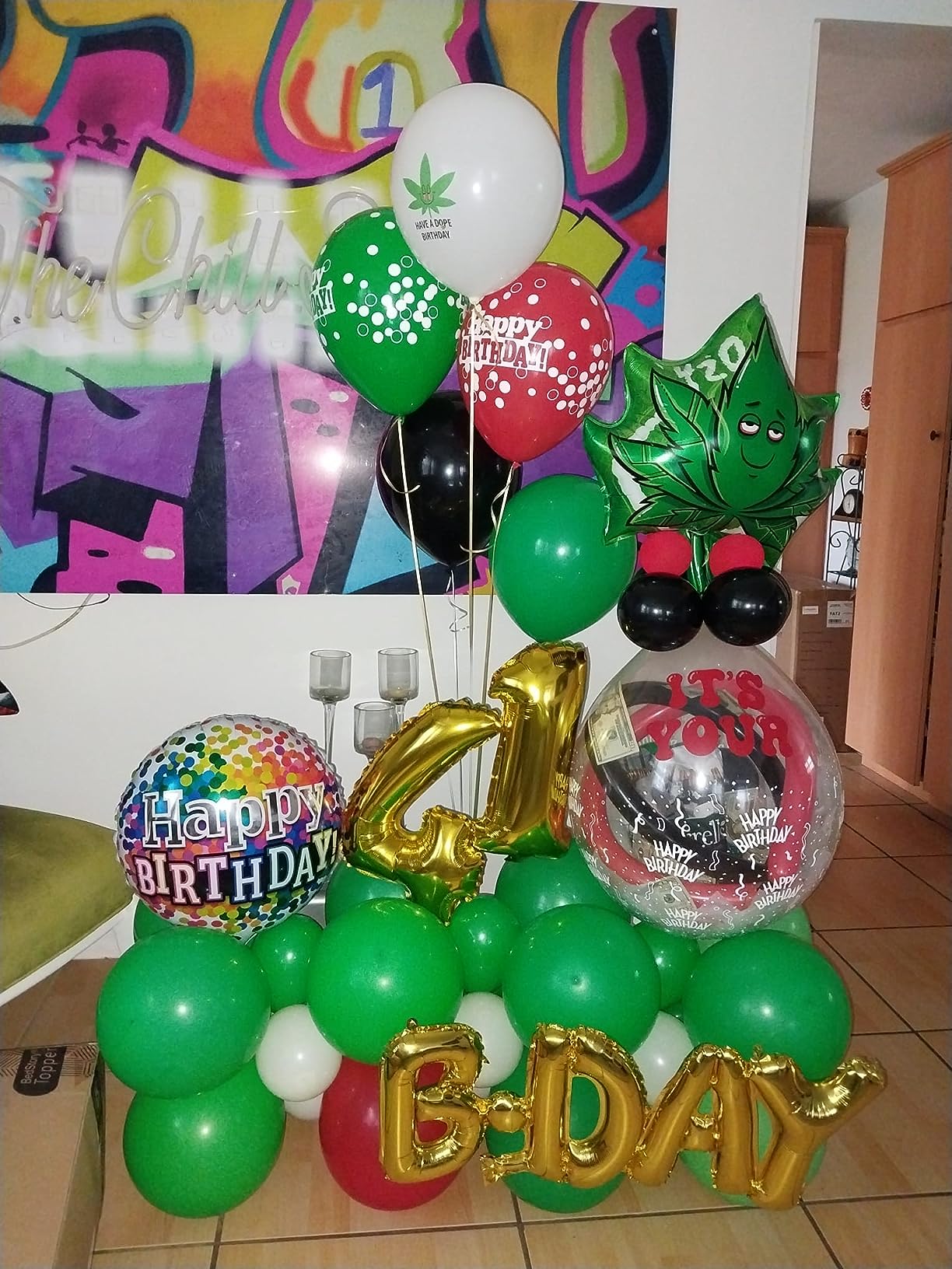 Amazon.com: 33pcs Weed theme party supplies Pot leaf weed foil balloon ...