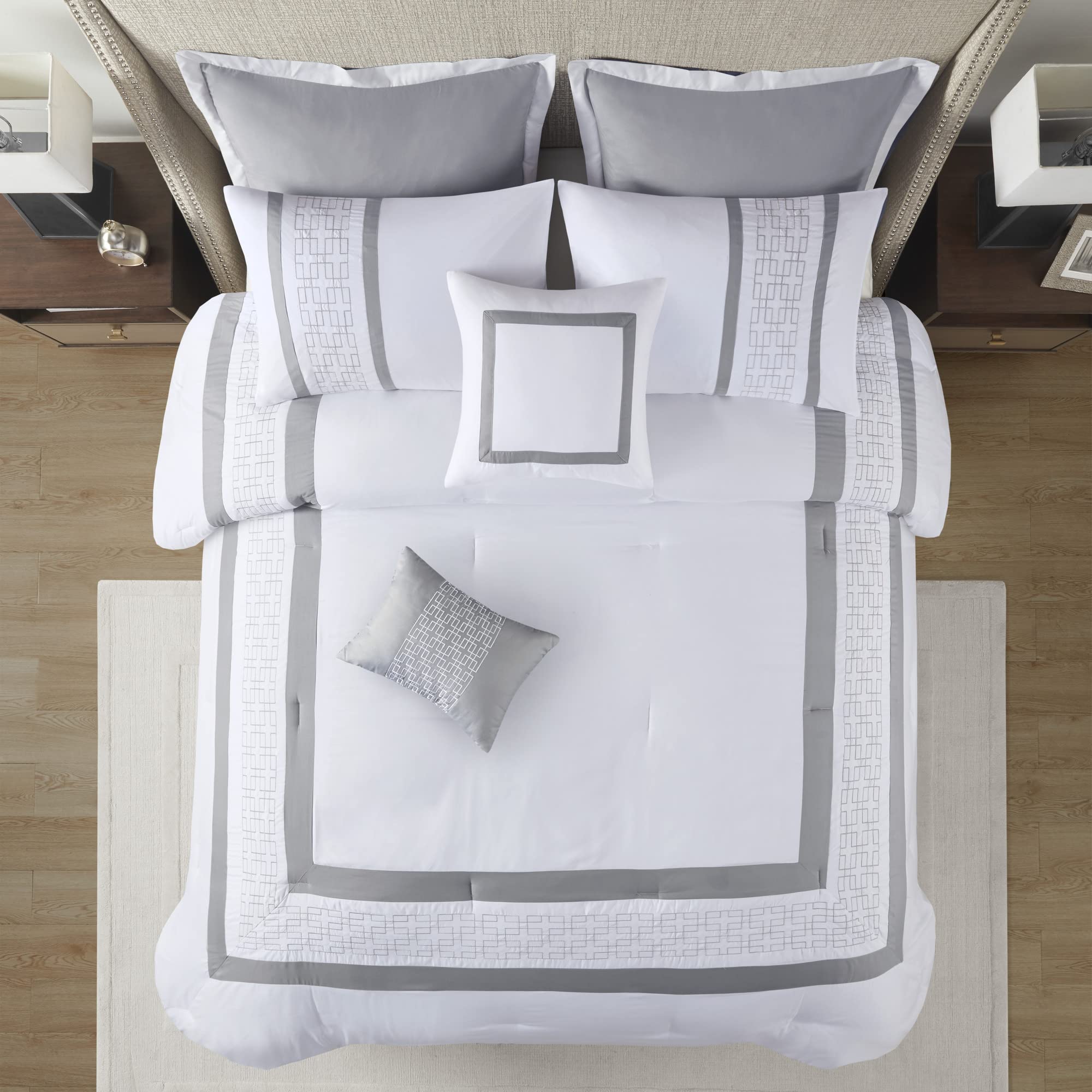 510 DESIGN Powell Cozy Comforter Set, Hotel Style Border Design with ...