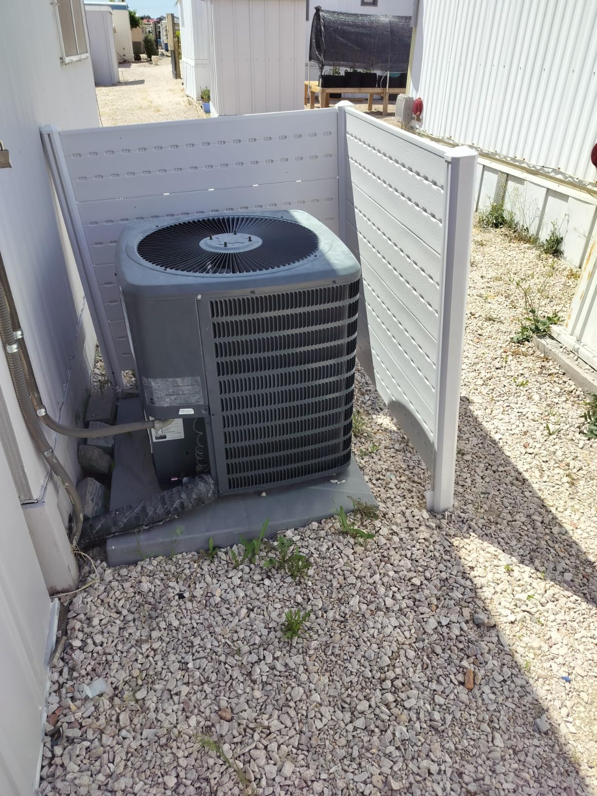 Amazon.com : VINGLI Outdoor Privacy Screen Fence Panels, Garden Air ...