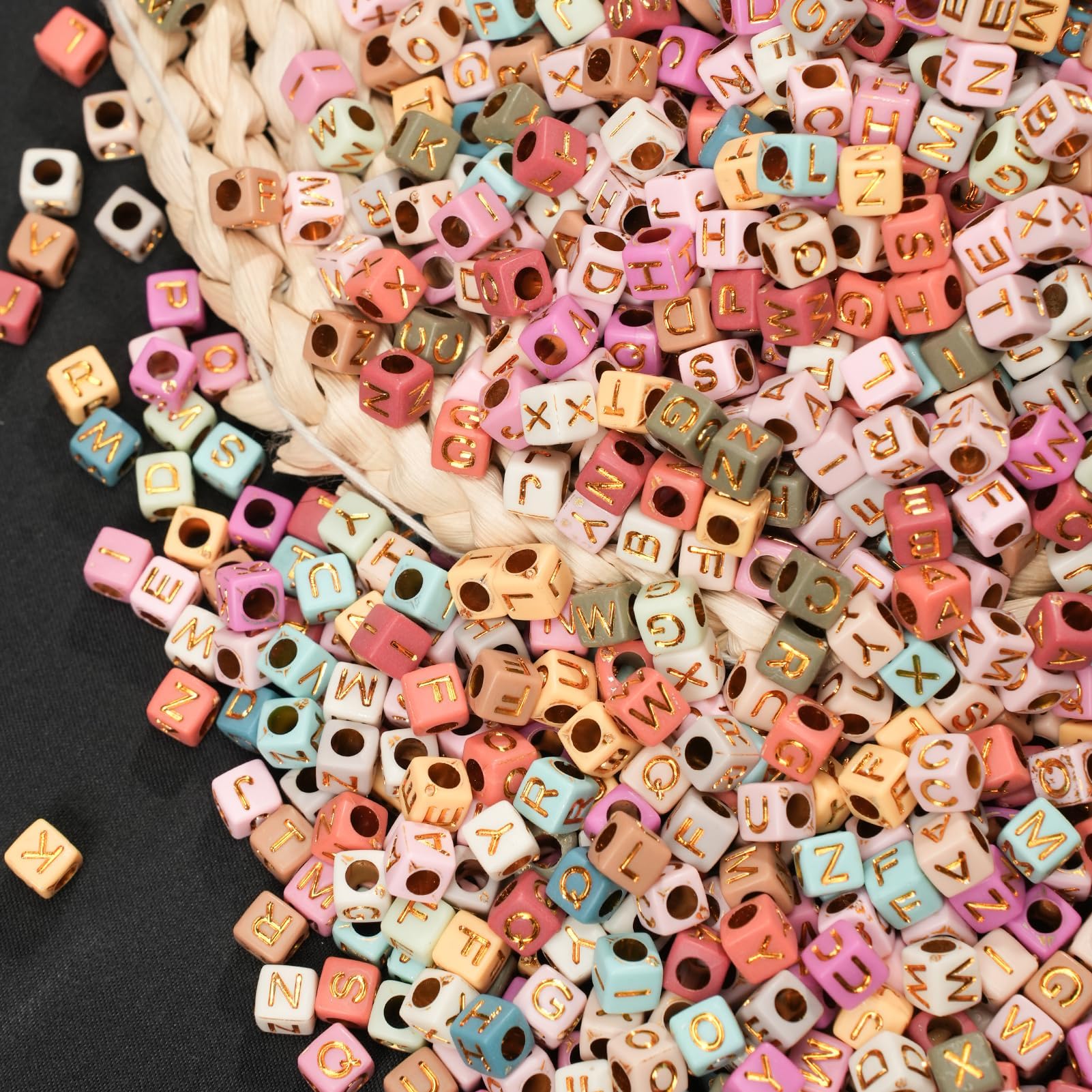 Amazon.com: Looconi 1450pcs Letter Beads Smiley Beads and Heart Beads ...