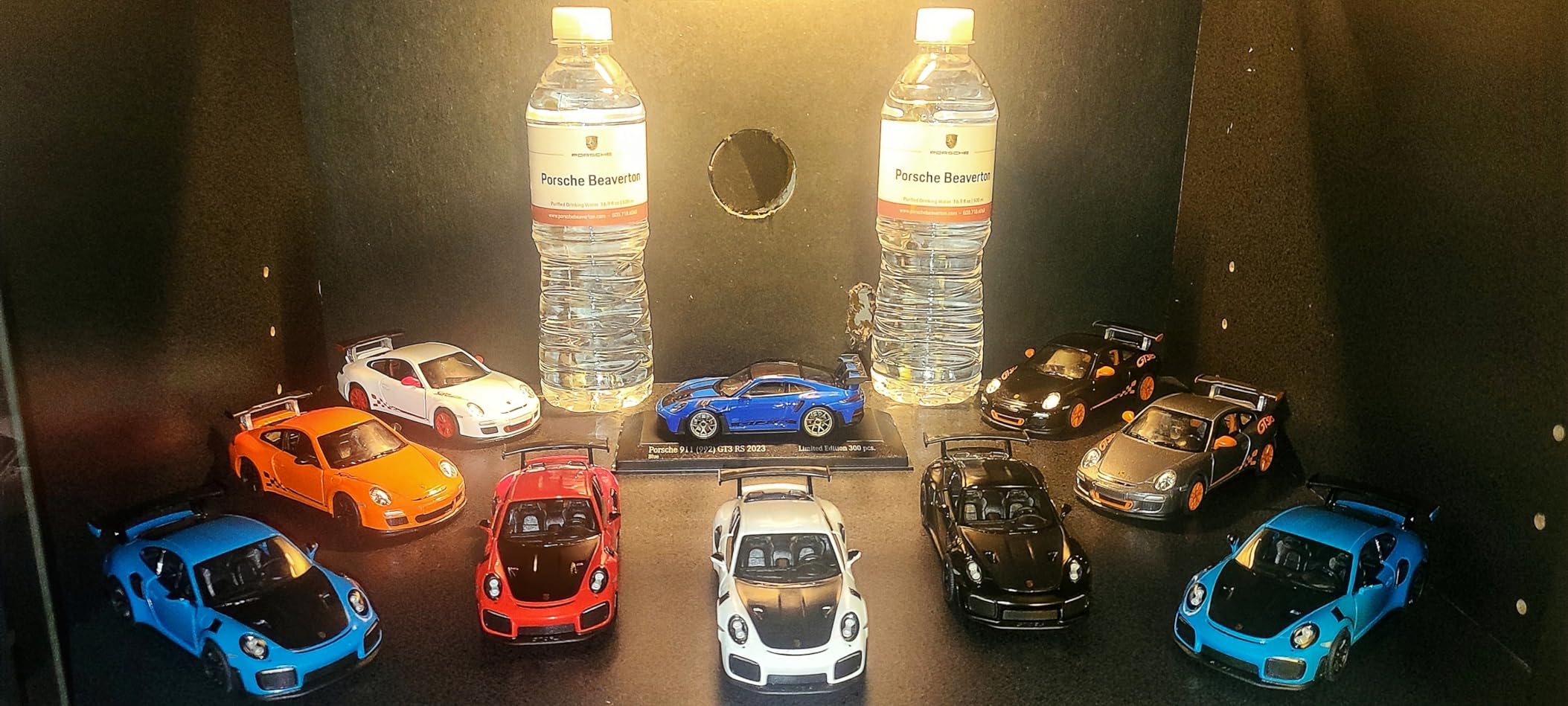 Amazon.com: Kinsmart 2010 Porsche 911 GT2 RS Triple Black 1/36 Scale ...