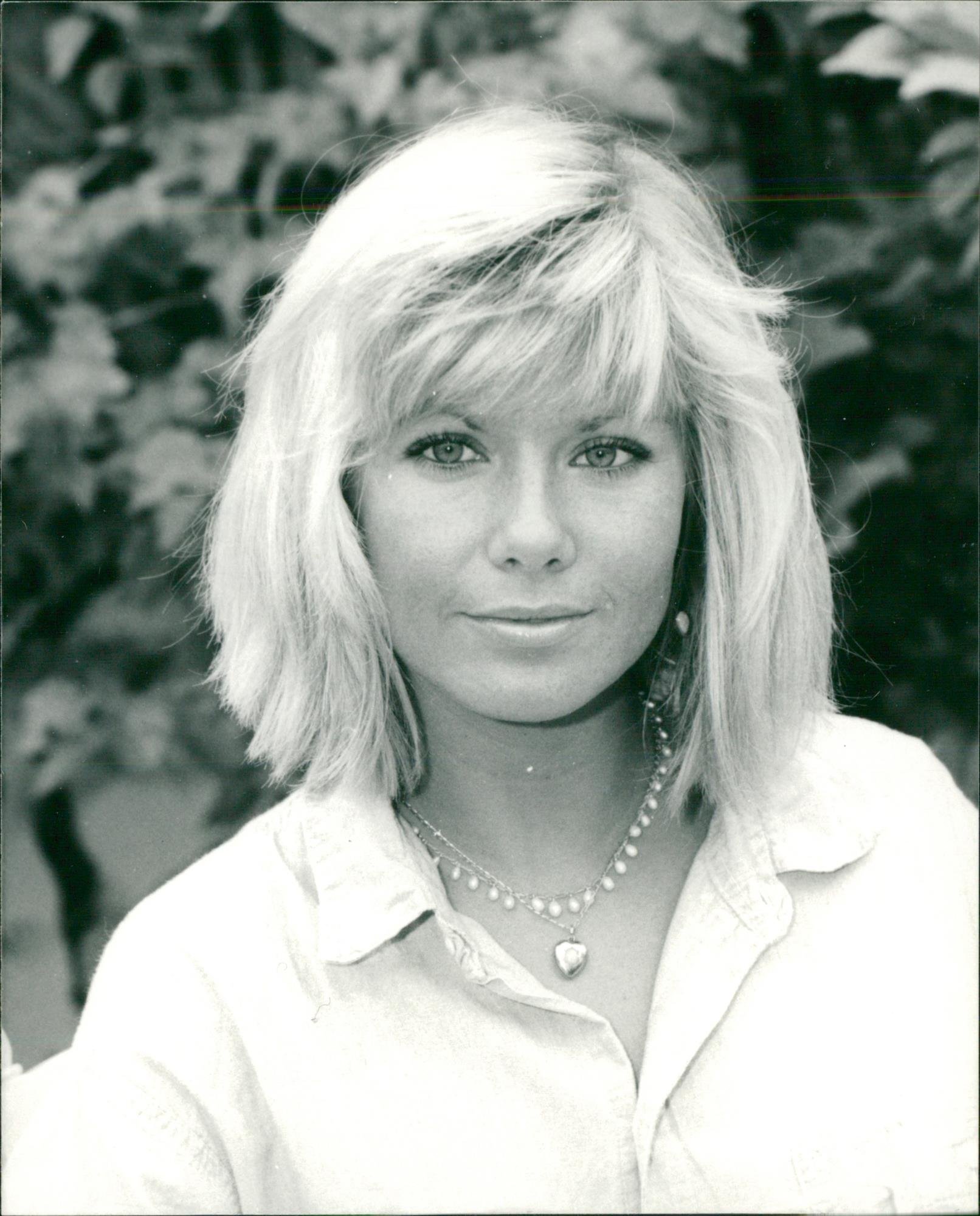 Glynis Barber