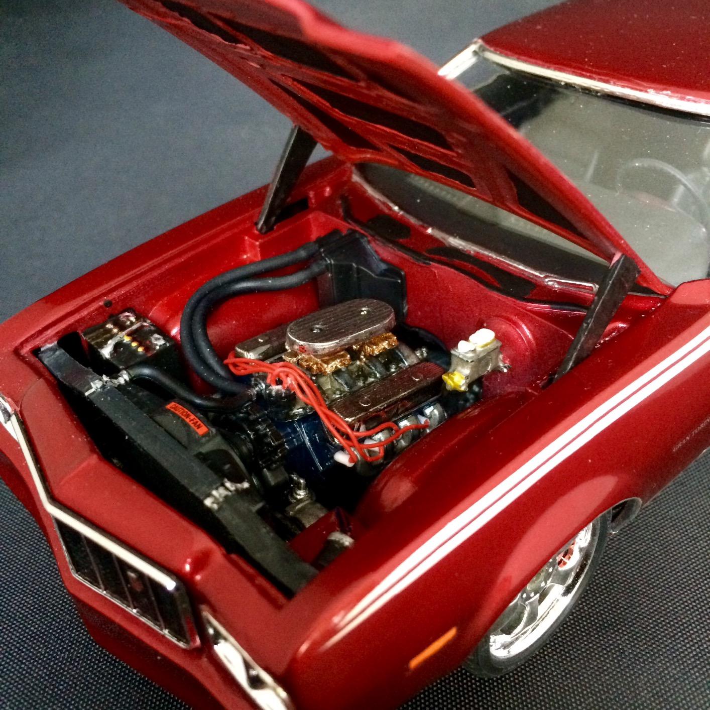 Amazon.com: Revell/Monogram 1/25 Starsky & Hutch Ford Torino Model Kit ...