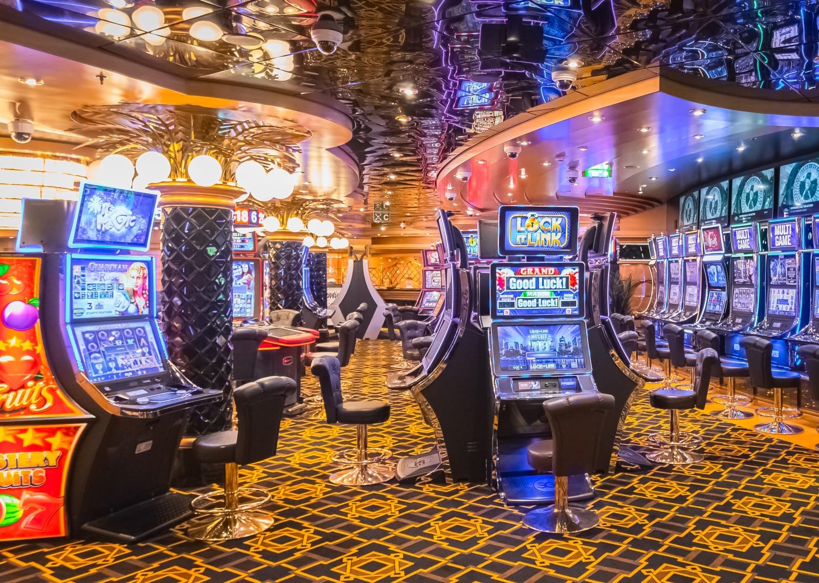 Amazon.com : BELECO 7x5ft Fabric Casino Hall Backdrop Gambling Slot ...