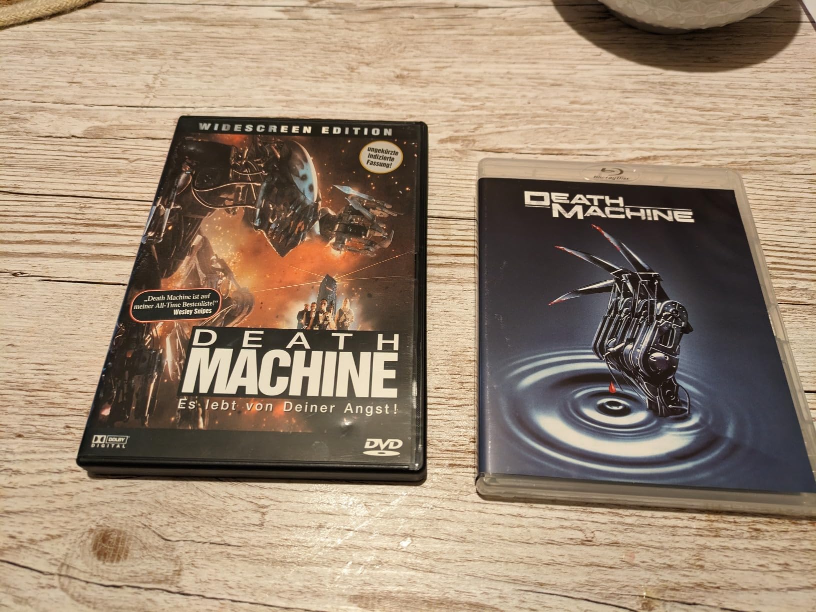 Death Machine [VHS] : Dourif, Brad, Pouget, Ely, Hootkins, William ...