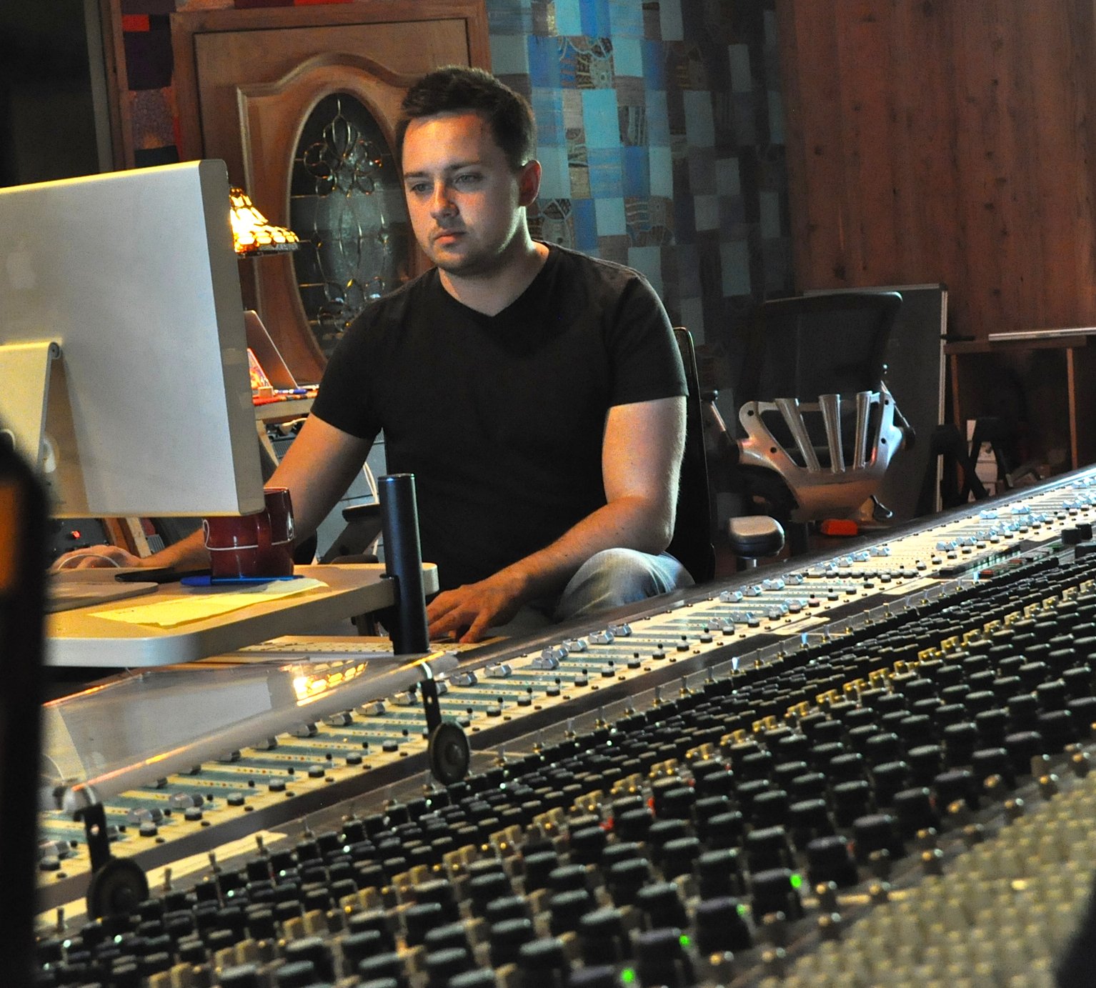 Amazon.co.uk: Thomas Juth: books, biography, latest update