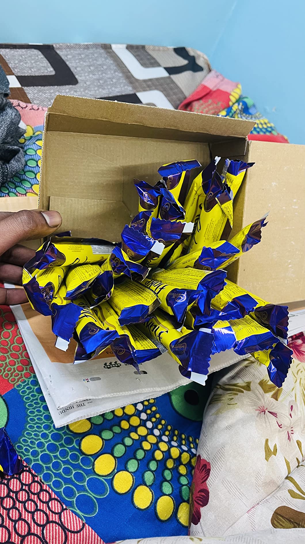 Cadbury Flake chocolate Dipped Bar 32 Grams X 12 Pieces. : Amazon.in ...