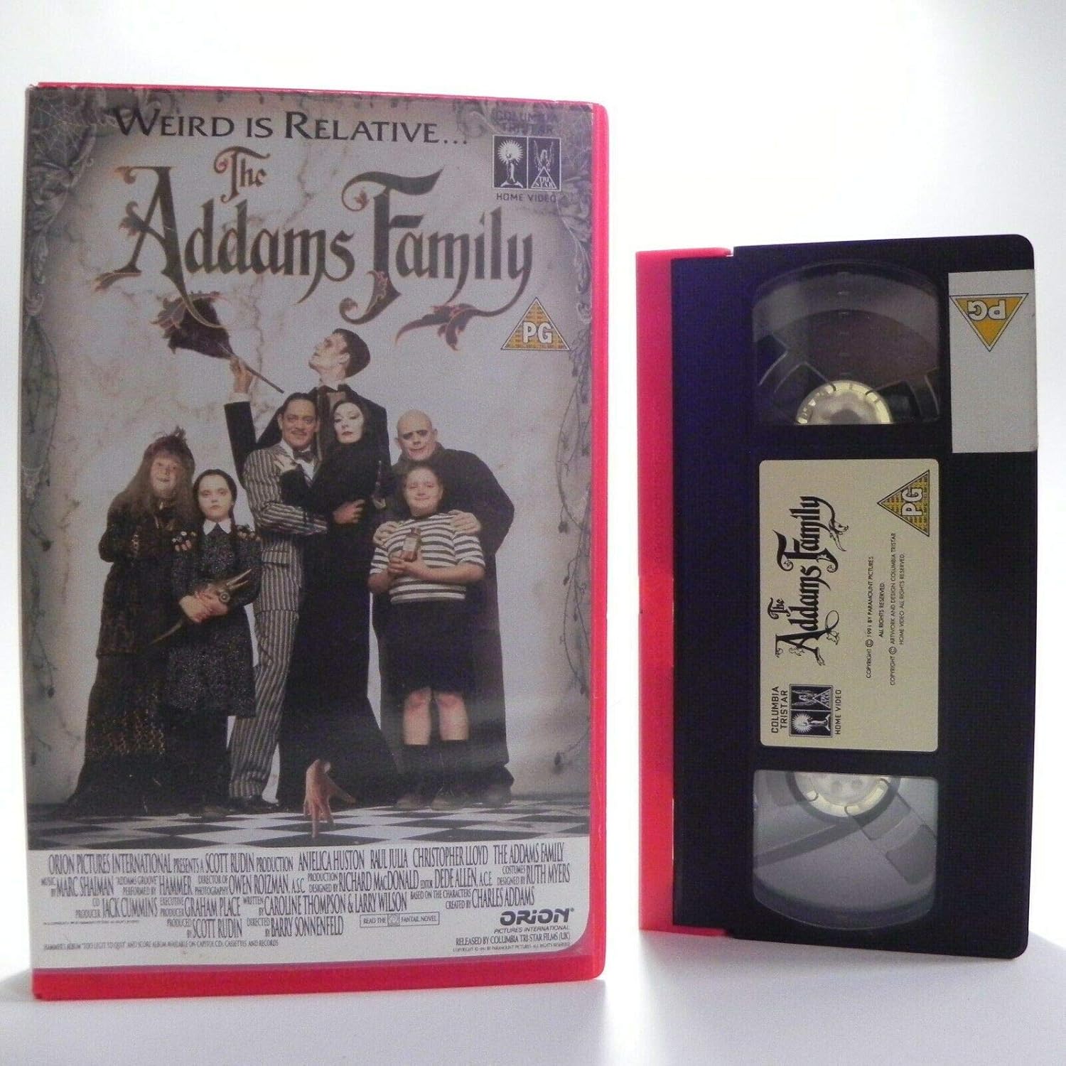 Amazon.com: The Addams Family [VHS] : Anjelica Huston, Raul Julia ...